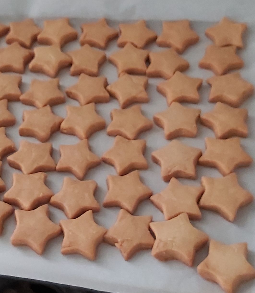 Almond shortbread stars | bunch