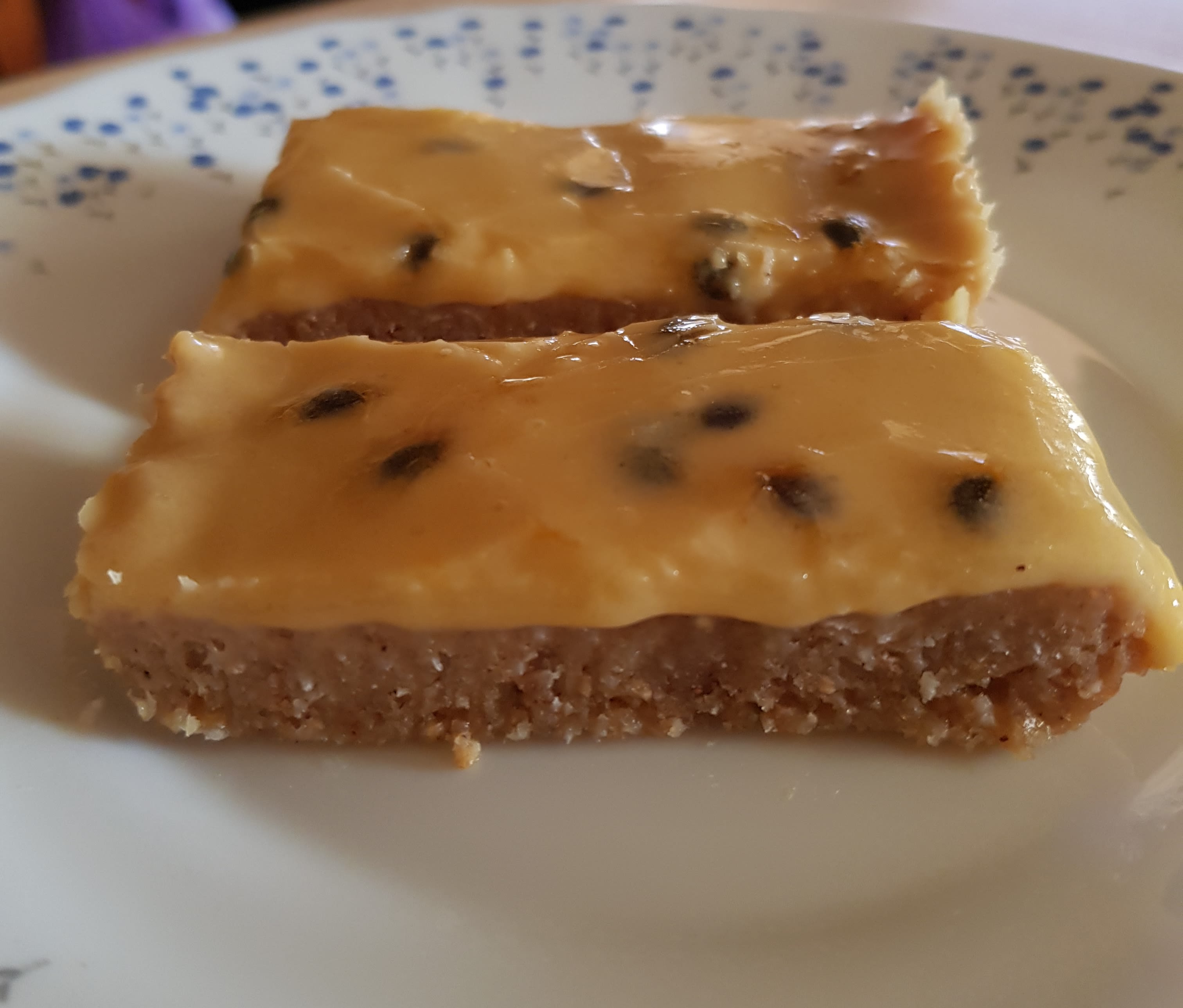 Passion fruit Iced Slice | bunch