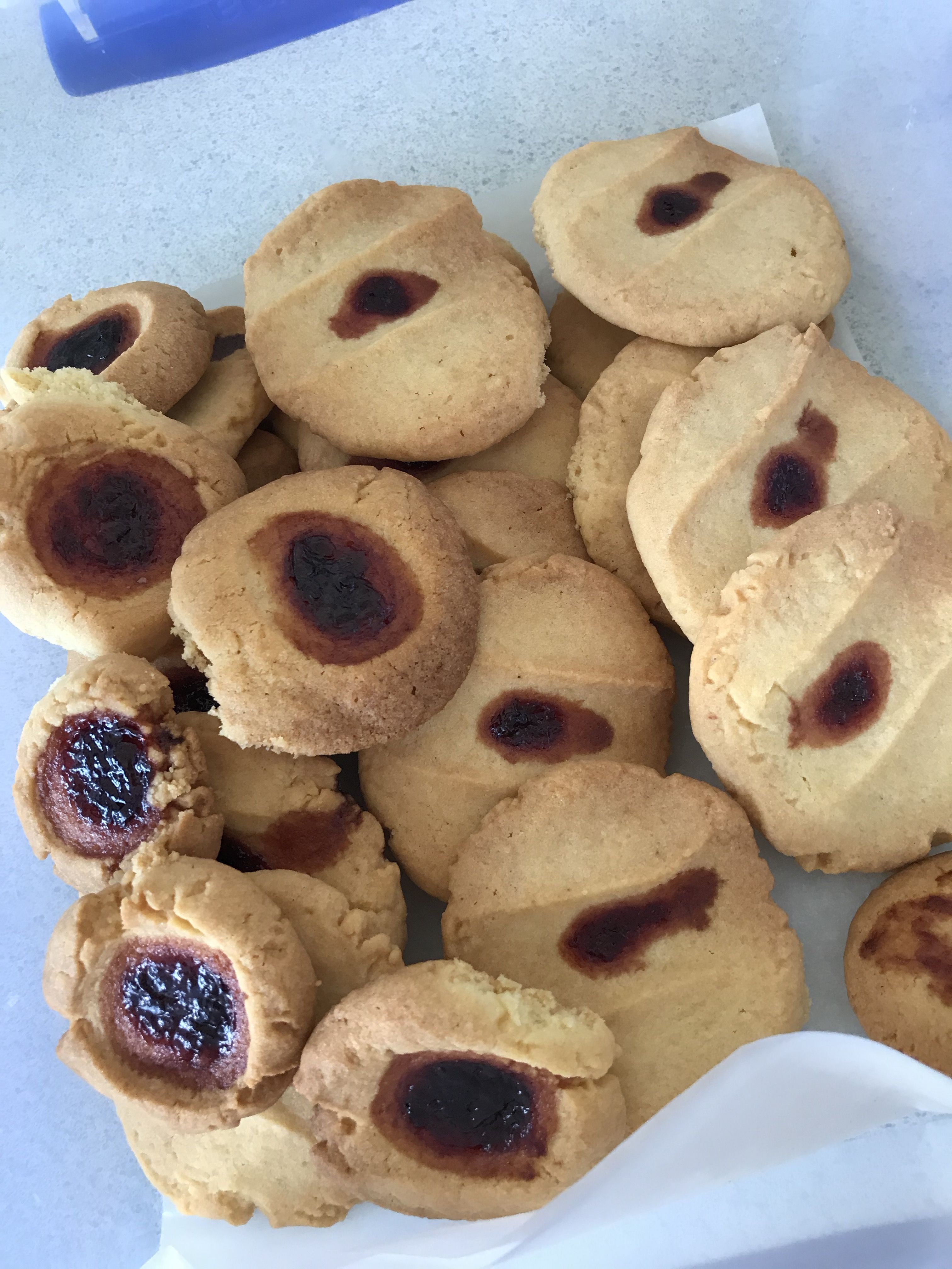 Raspberry drops | bunch