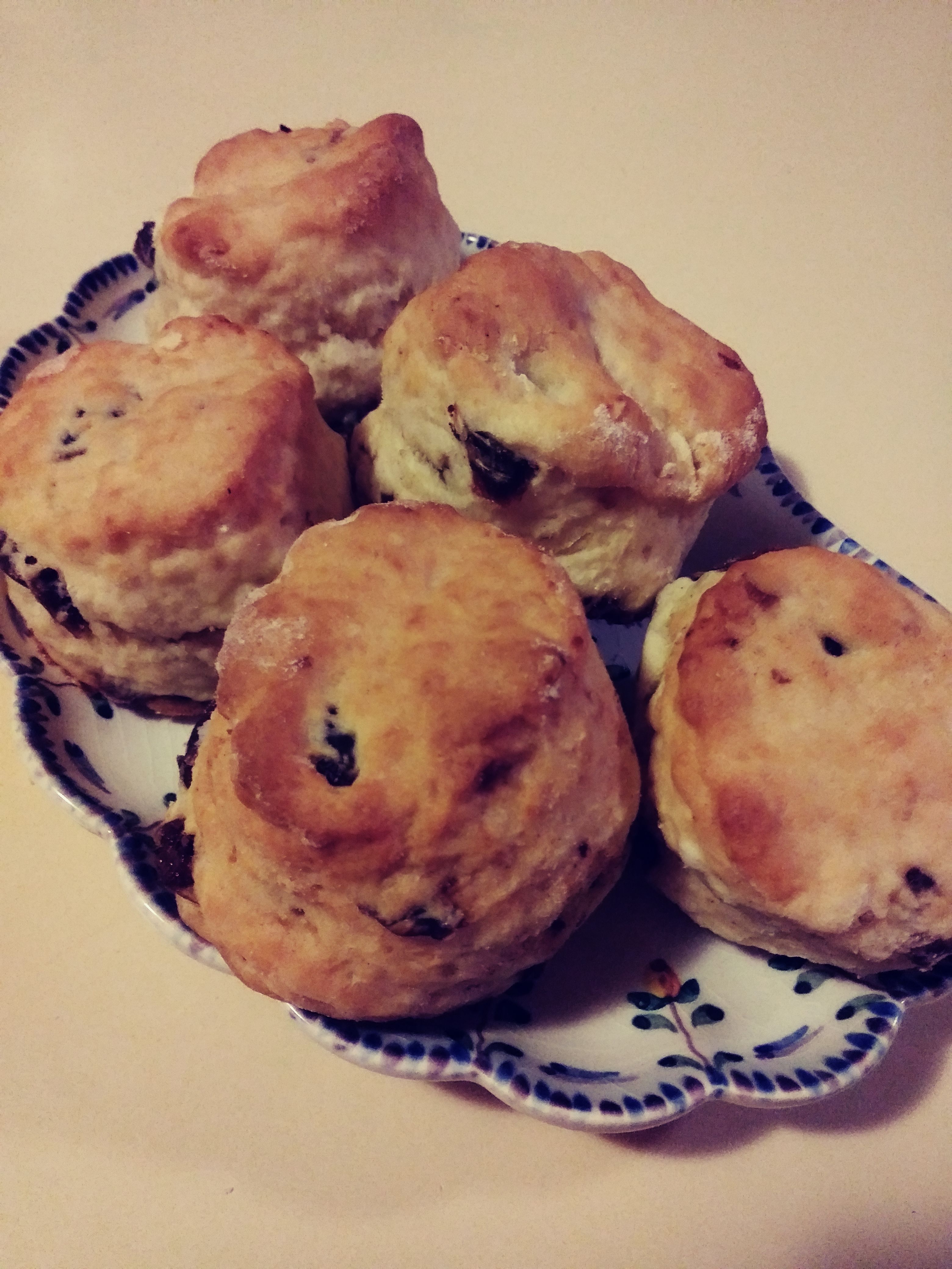 Date scones | bunch