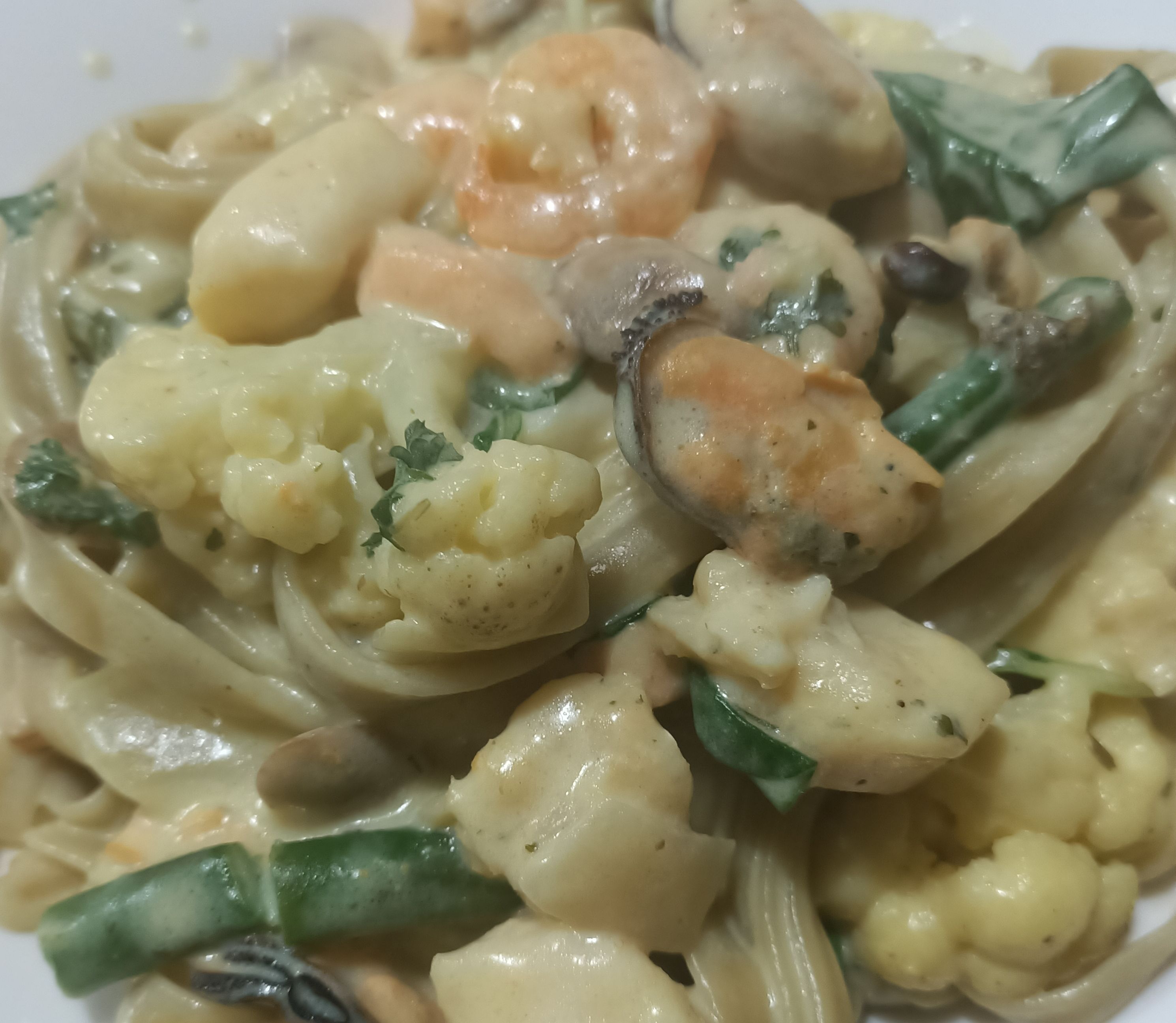 Seafood Spinach Fettuccine | bunch