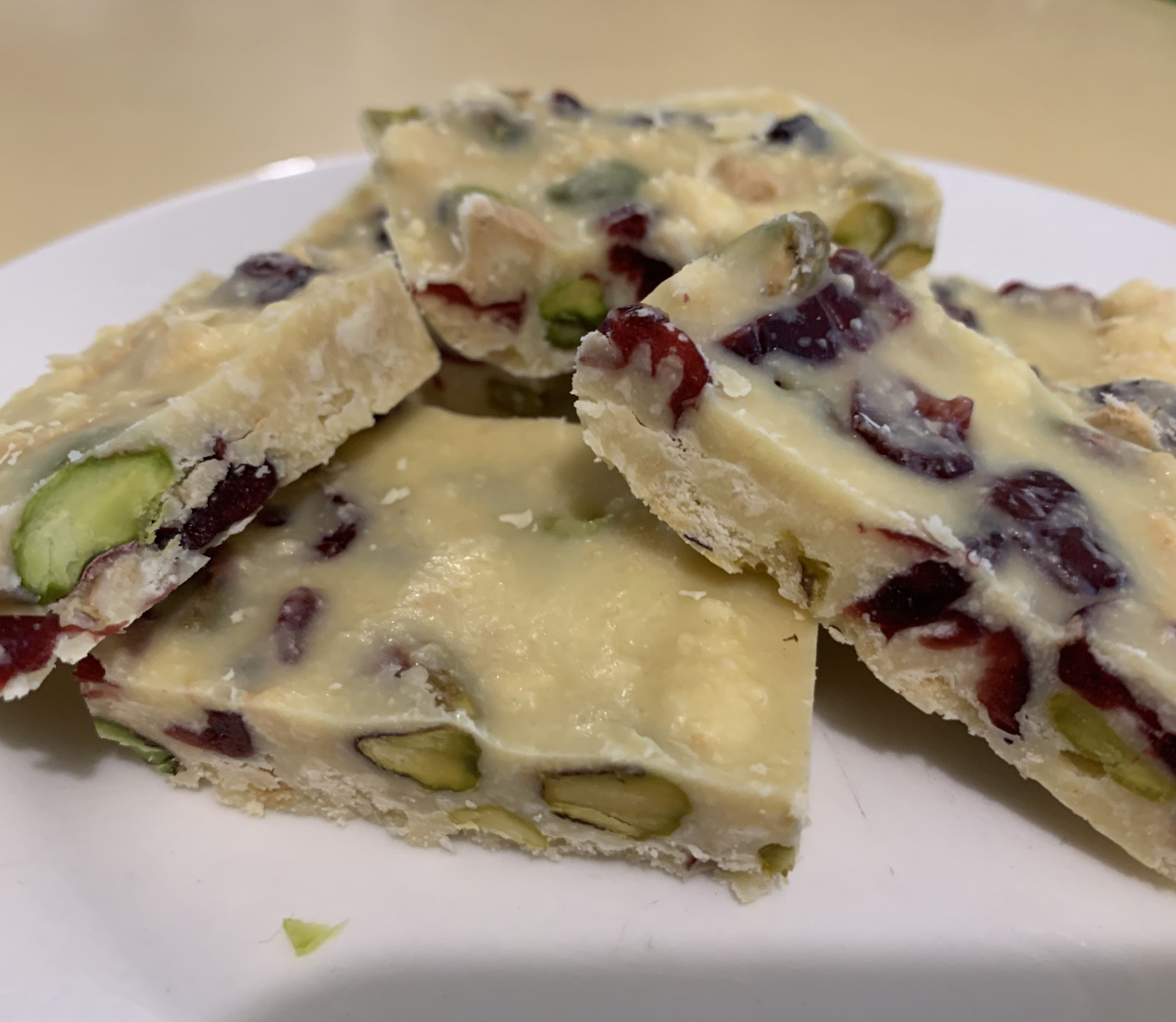 White Chocolate slice, cranberries and pistachios | bunch
