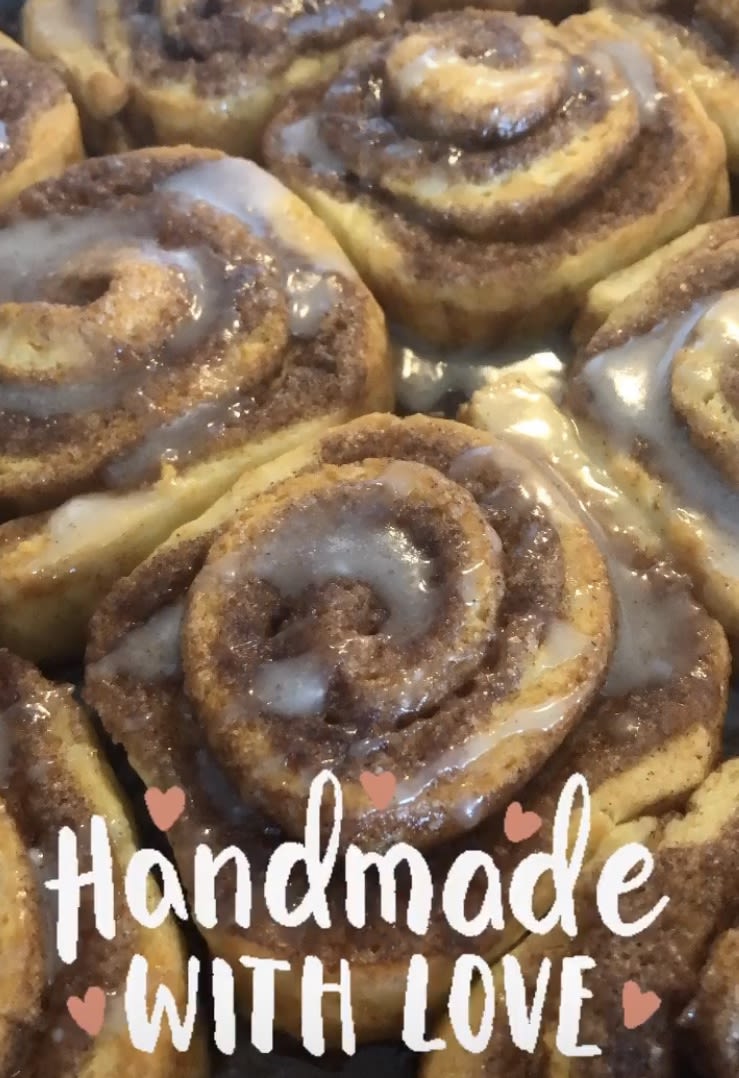Cinnamon scrolls | bunch