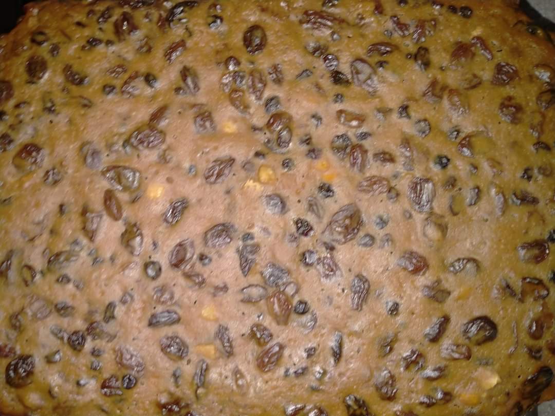 3-4 Ingredient Slow Cooked Christmas Cake | bunch