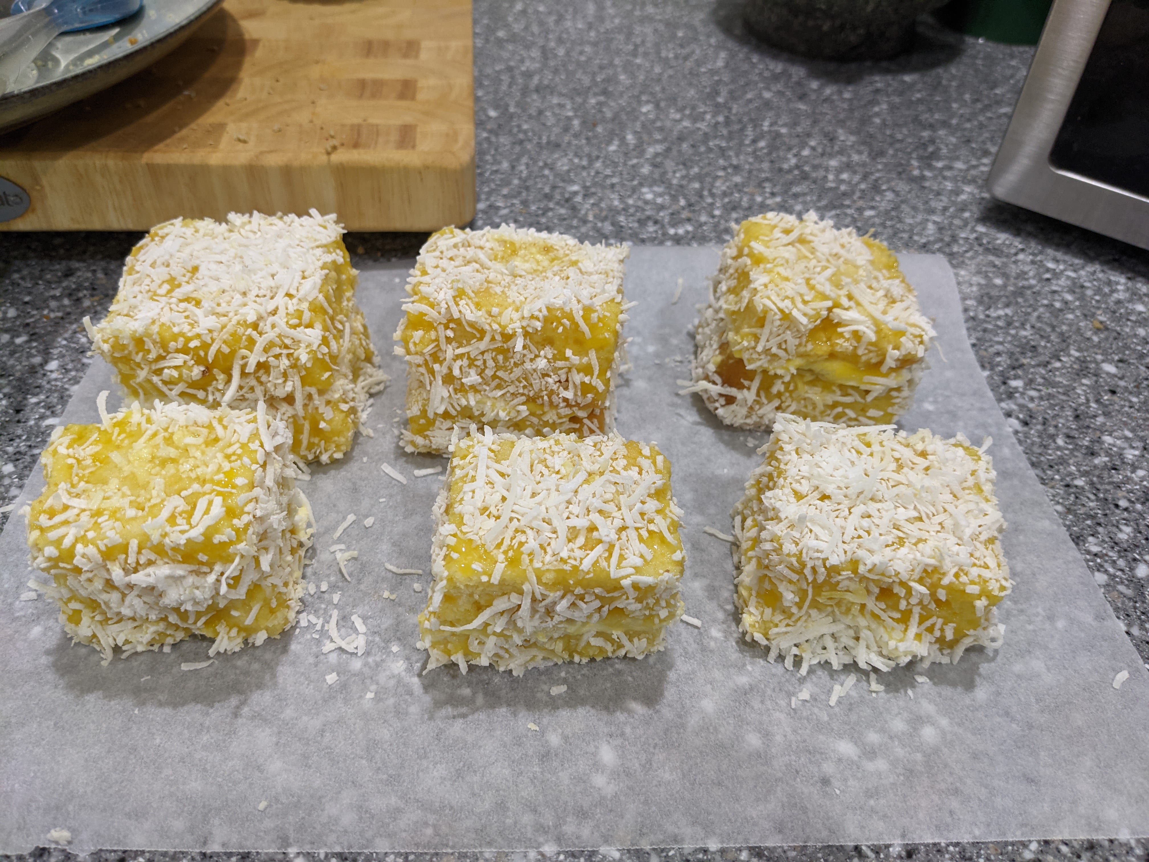 Mango lamington | bunch