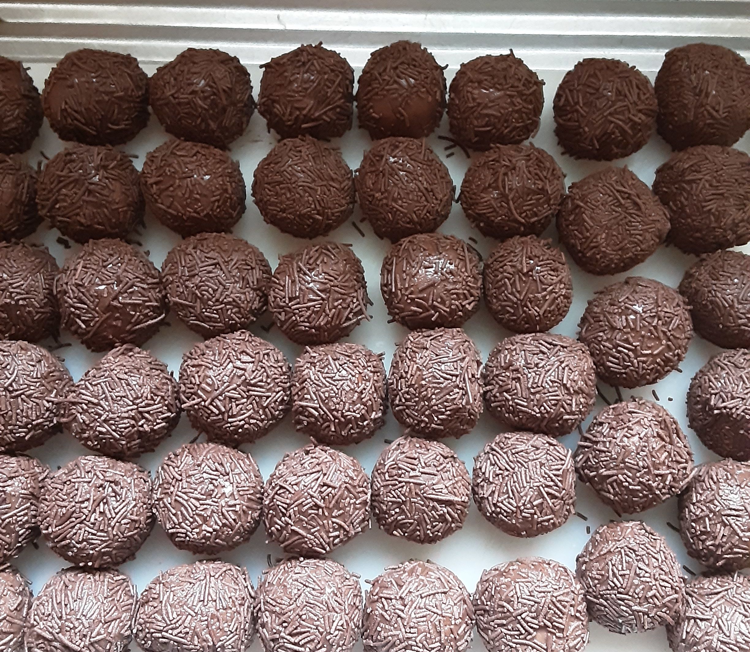 Chocolate Peppermint Balls | bunch