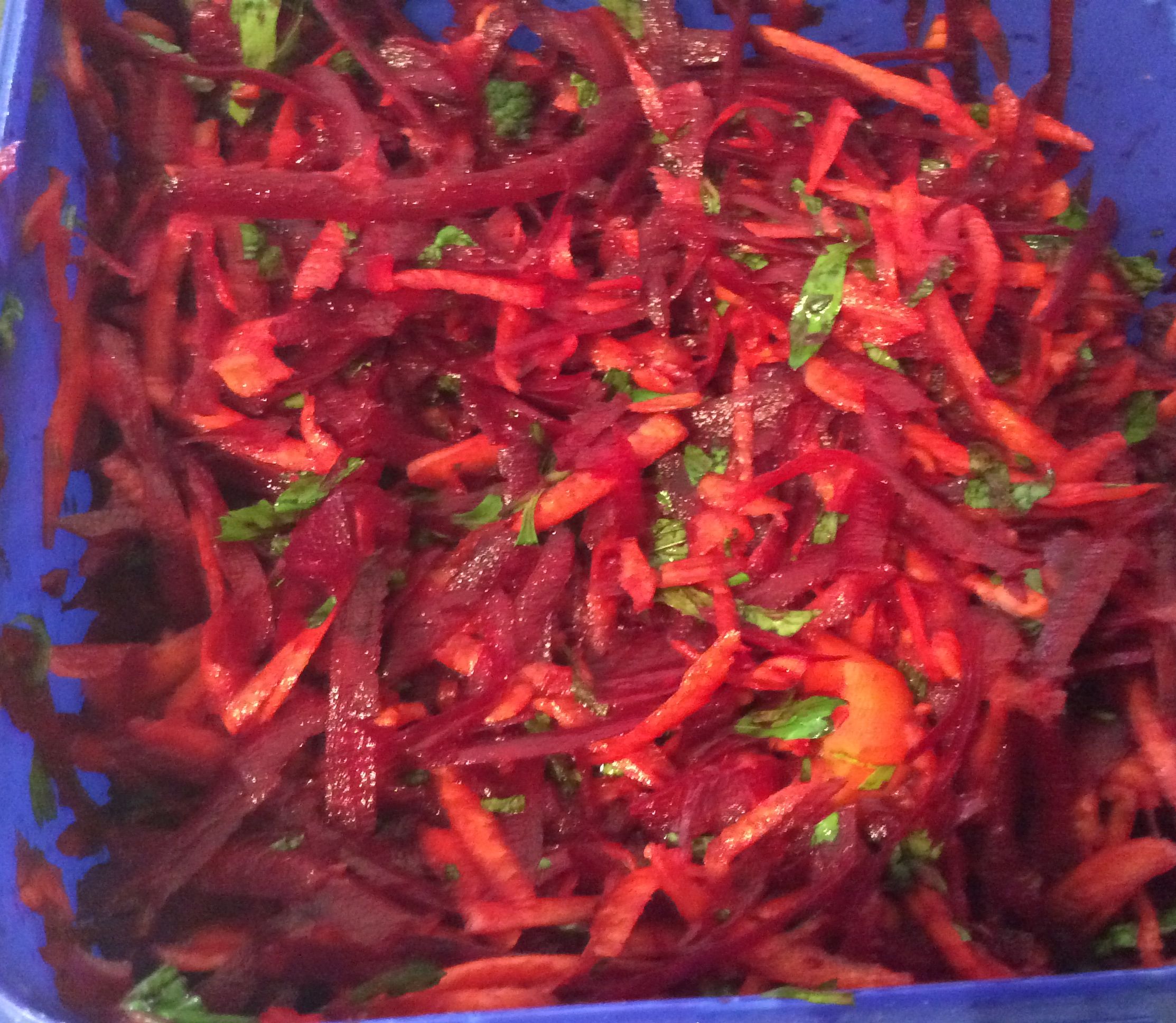 Raw beetroot and carrot salad | bunch