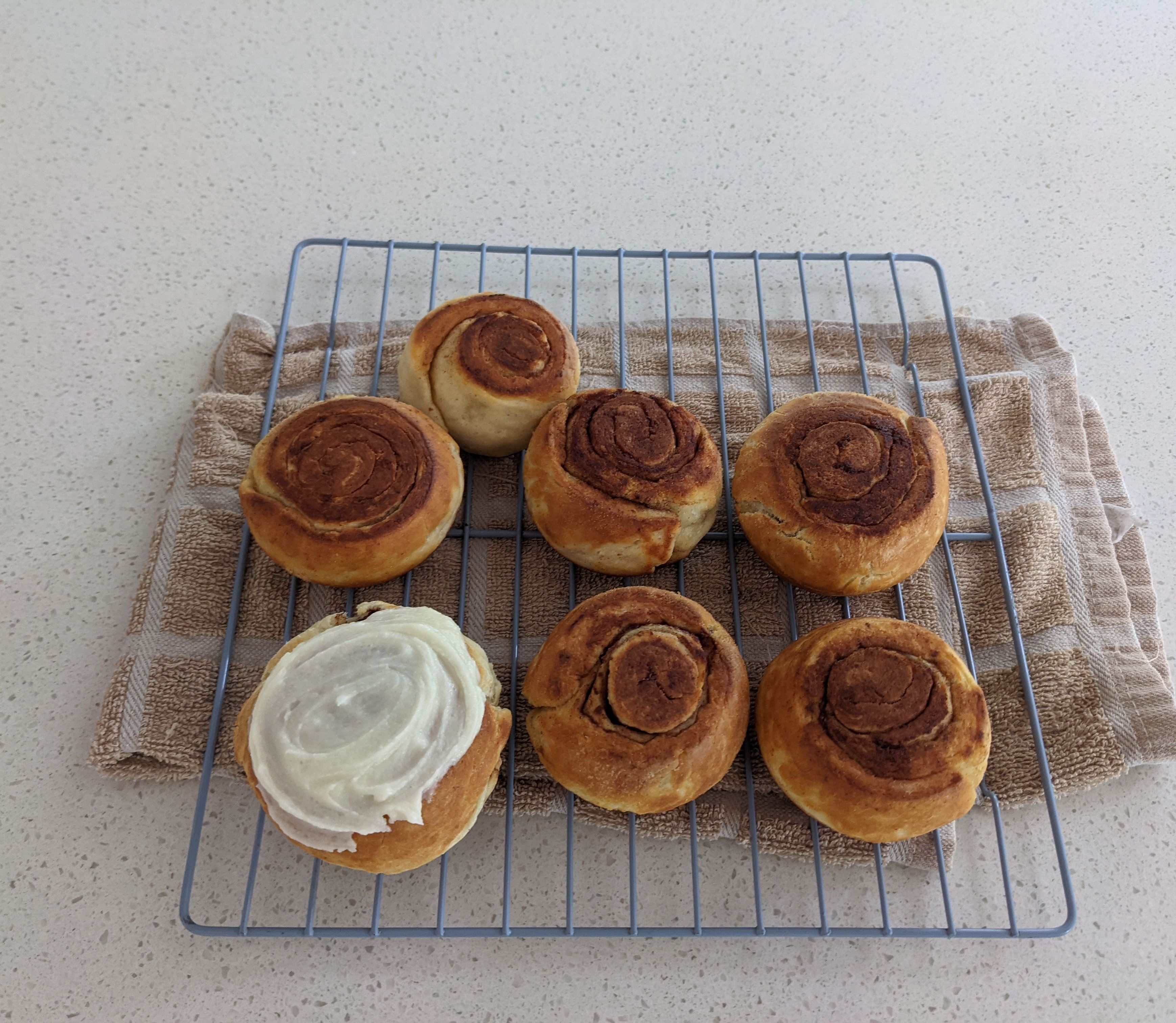 Pie maker Cinnamon scroll | bunch