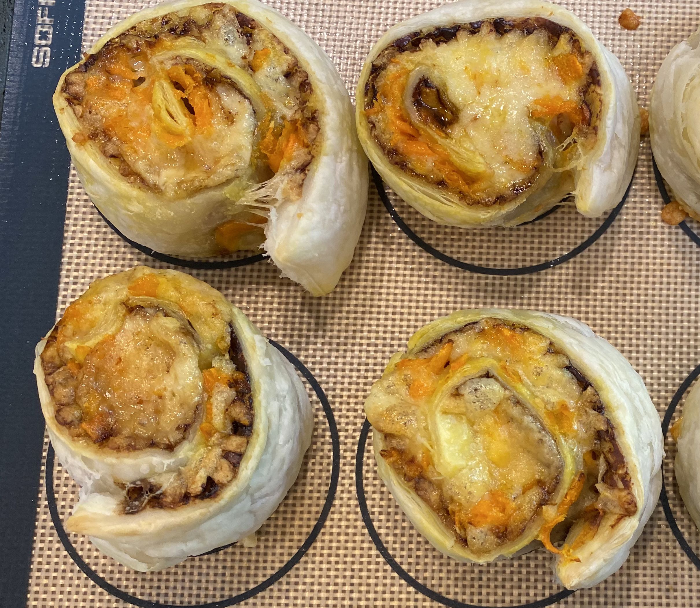 Puff pastry scrolls | bunch