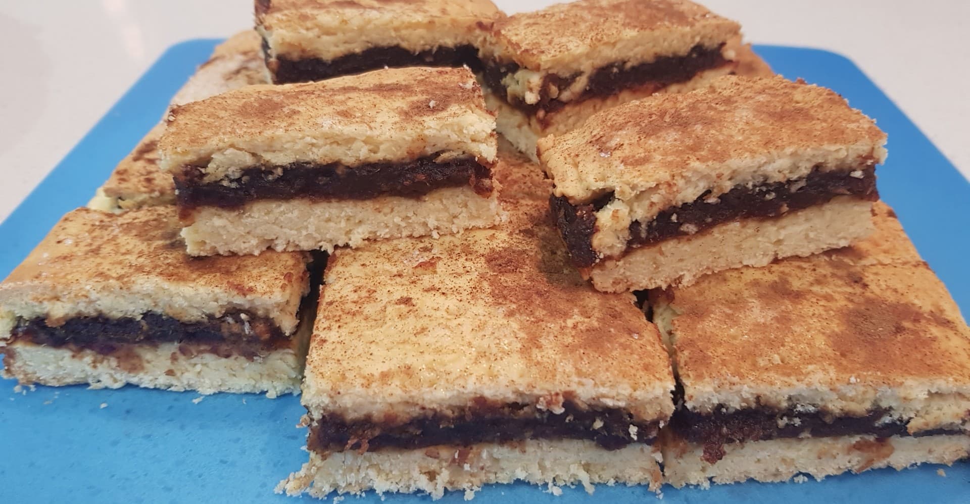 Date & Lemon Slice | bunch