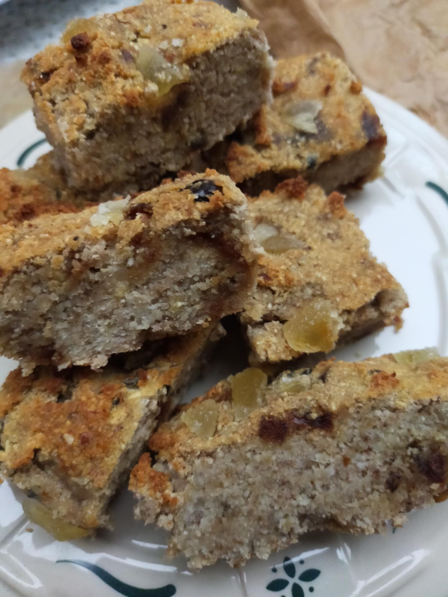 Banana Date Slice | bunch