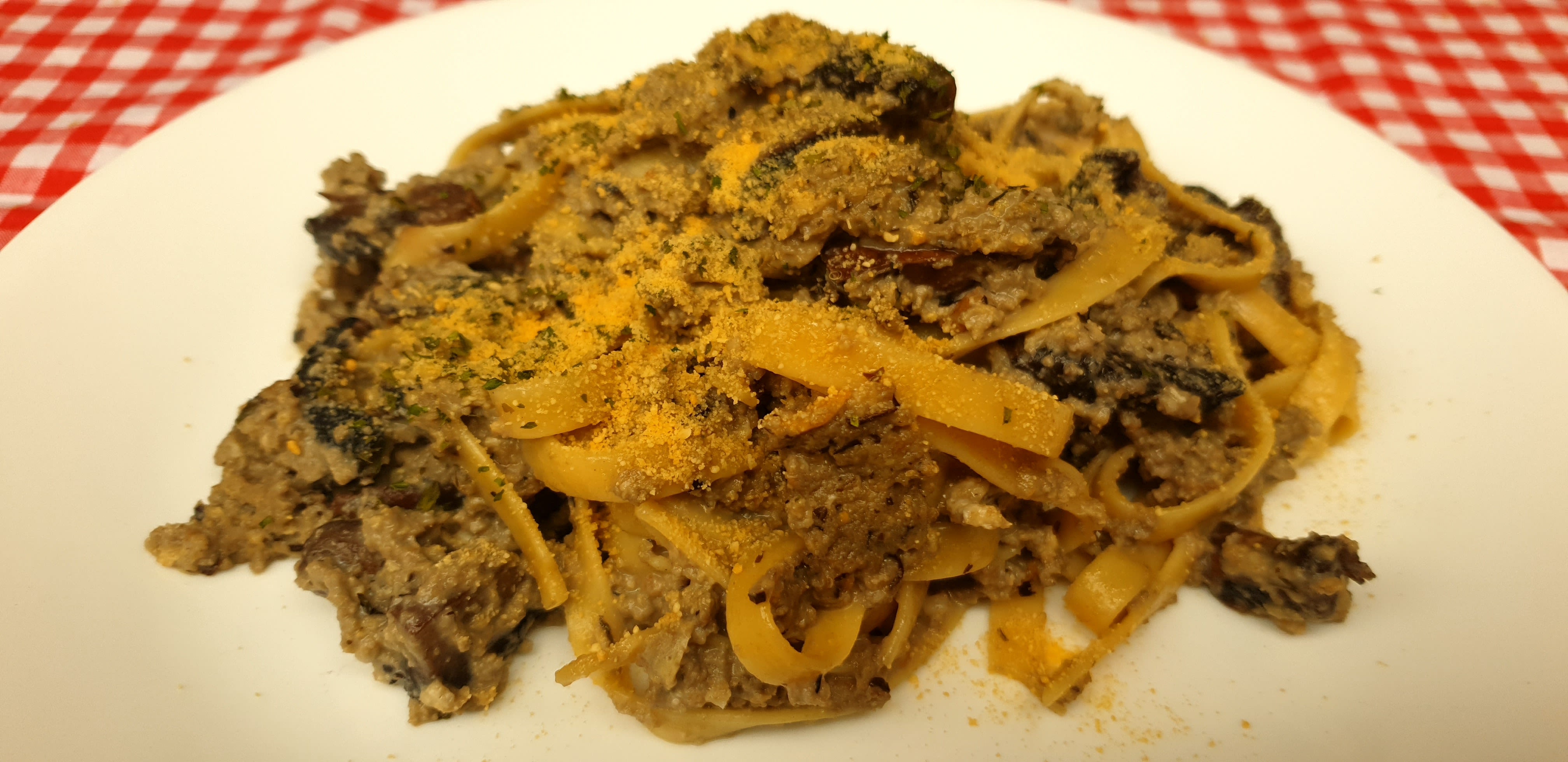Fettuccine with Minced Veal & Mushrooms | bunch