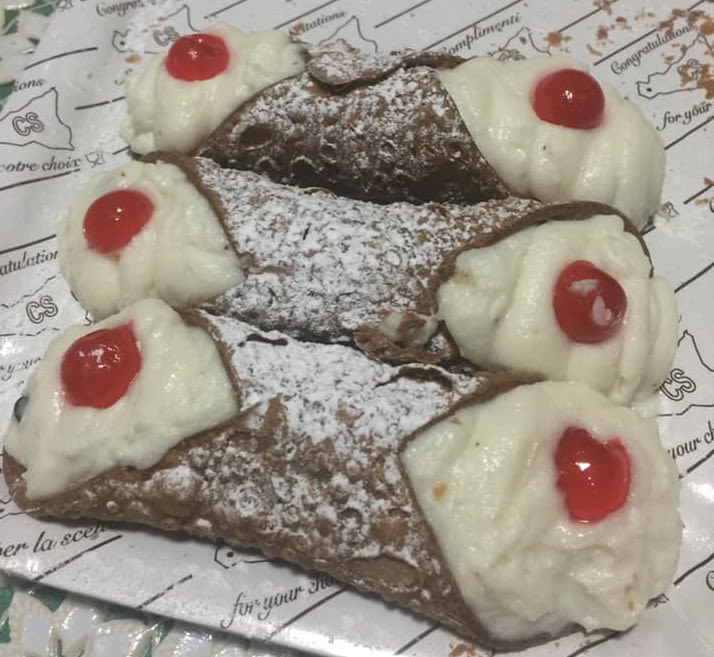 The History of Sicilian Cannoli | bunch