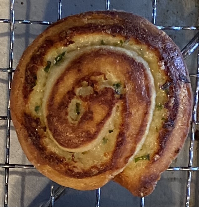 2IC’s Garlic scrolls | bunch