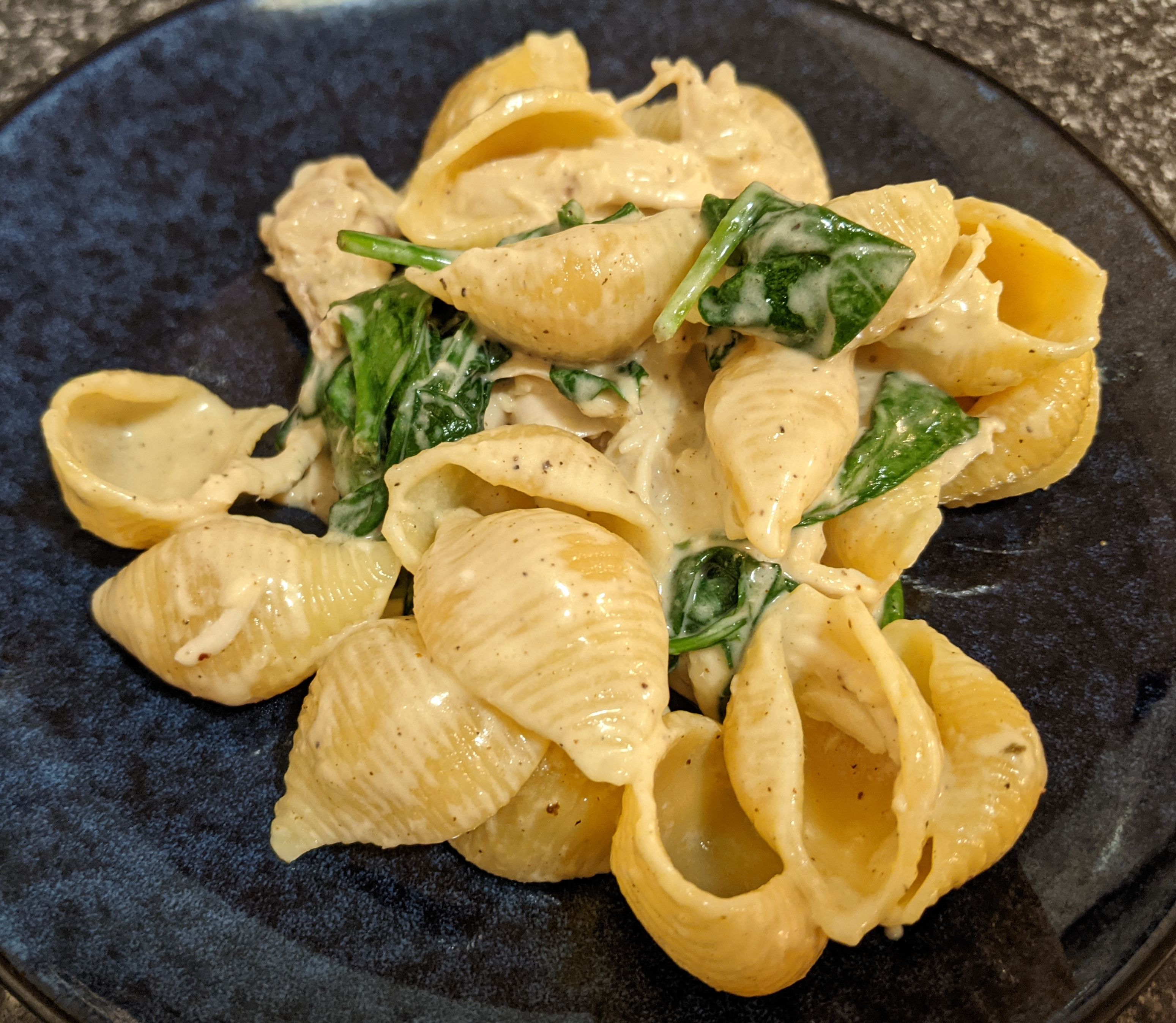 Creamy chicken and spinach pasta | bunch