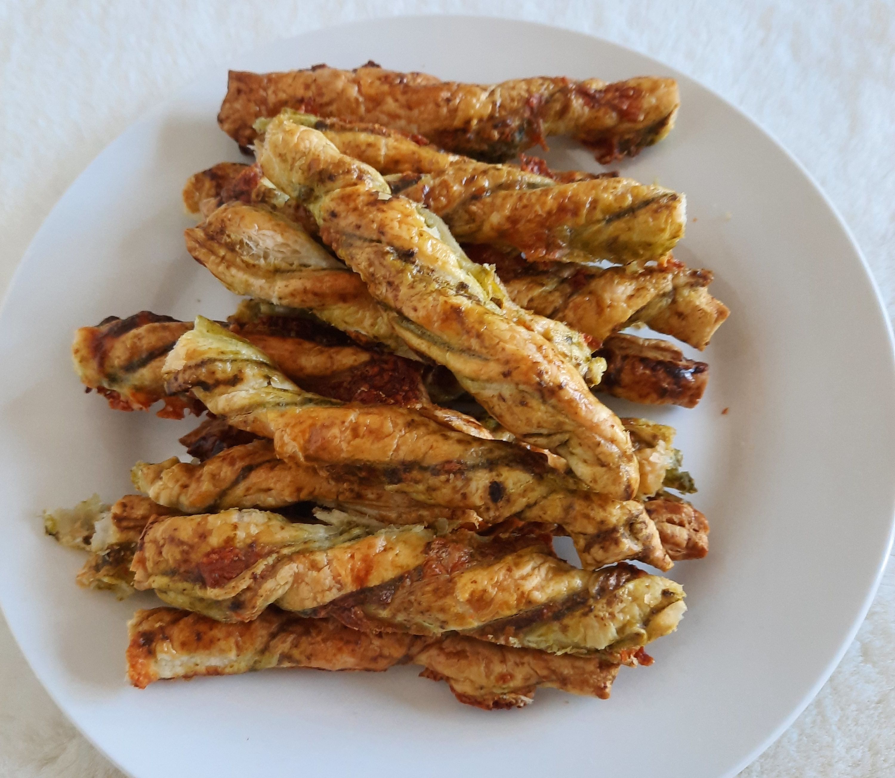Cheesy Pesto Twisties | bunch