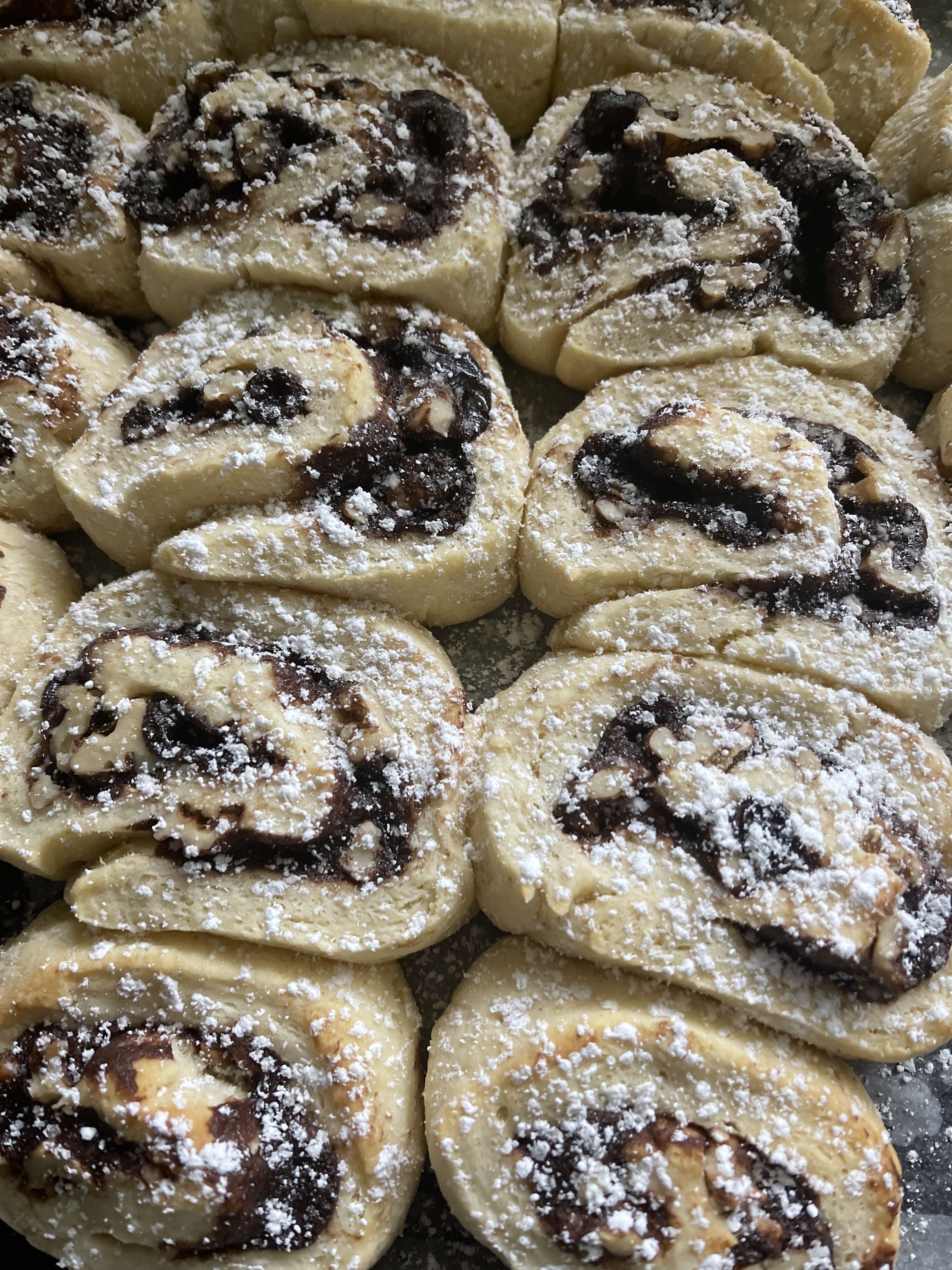 Choc 🍫Fudge and Walnut Scrolls | bunch