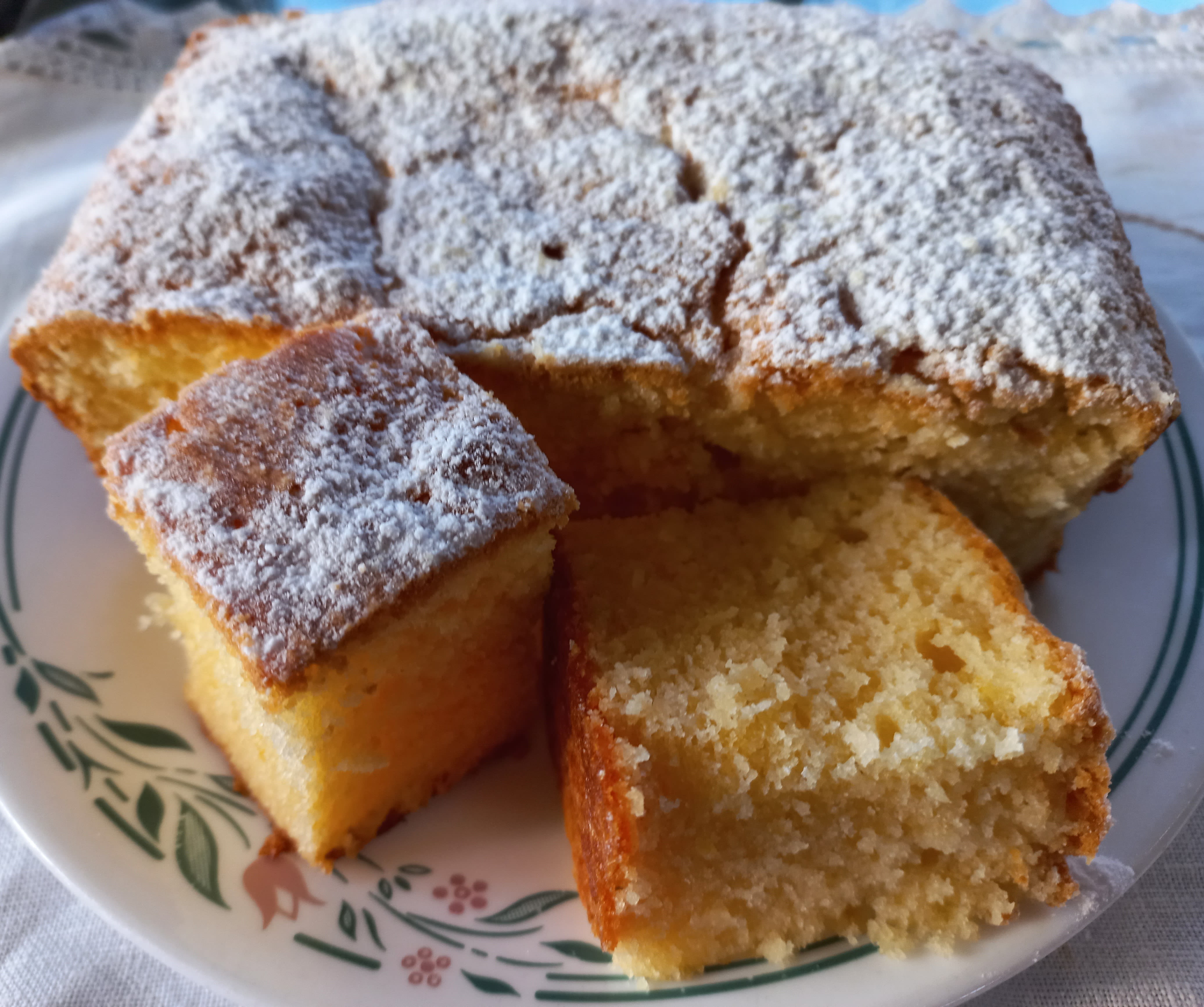 Sour Cream Cake with a Lemon Zing | bunch