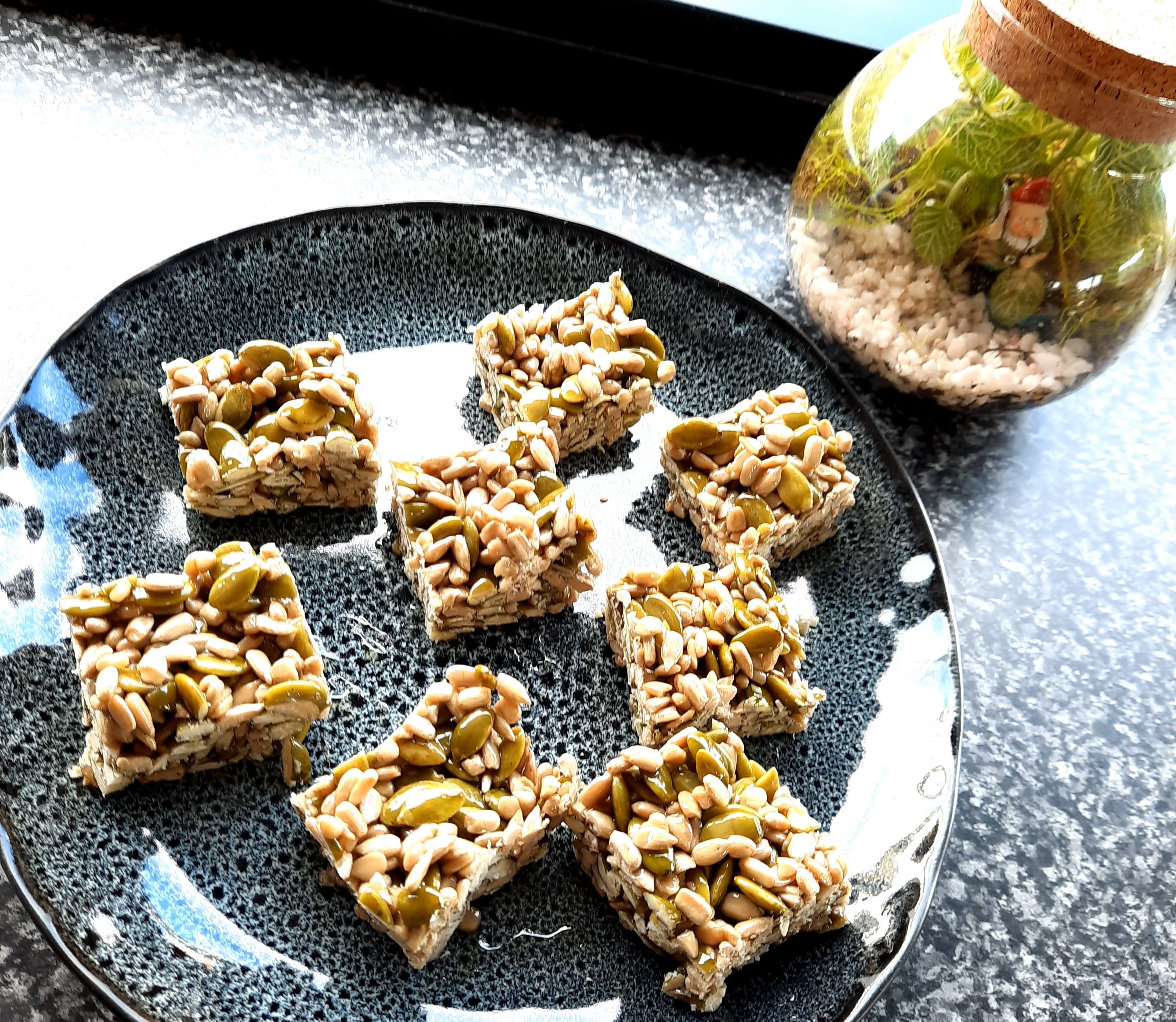 Sticky mini snack bar | bunch