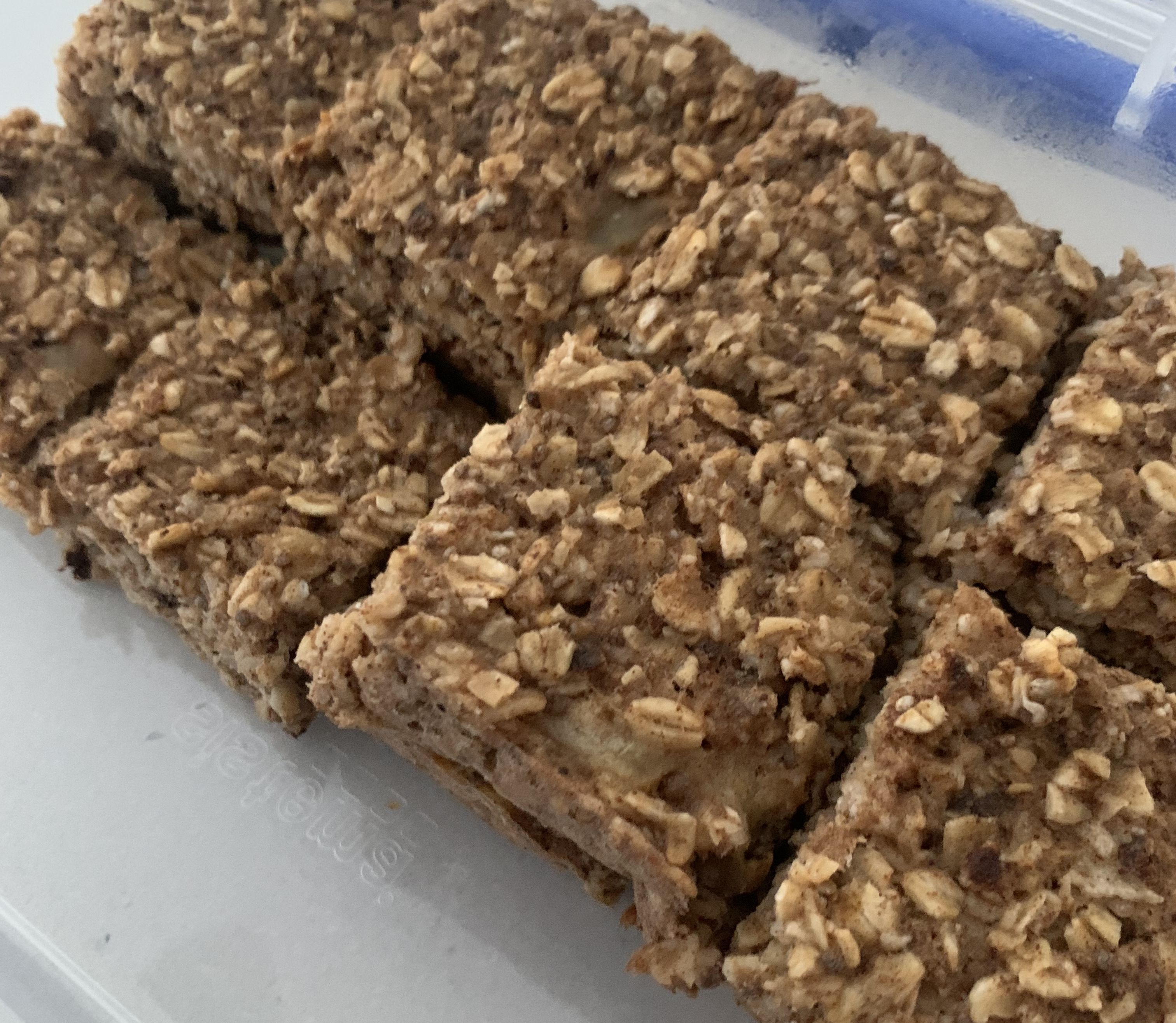 Apple and oat slice | bunch