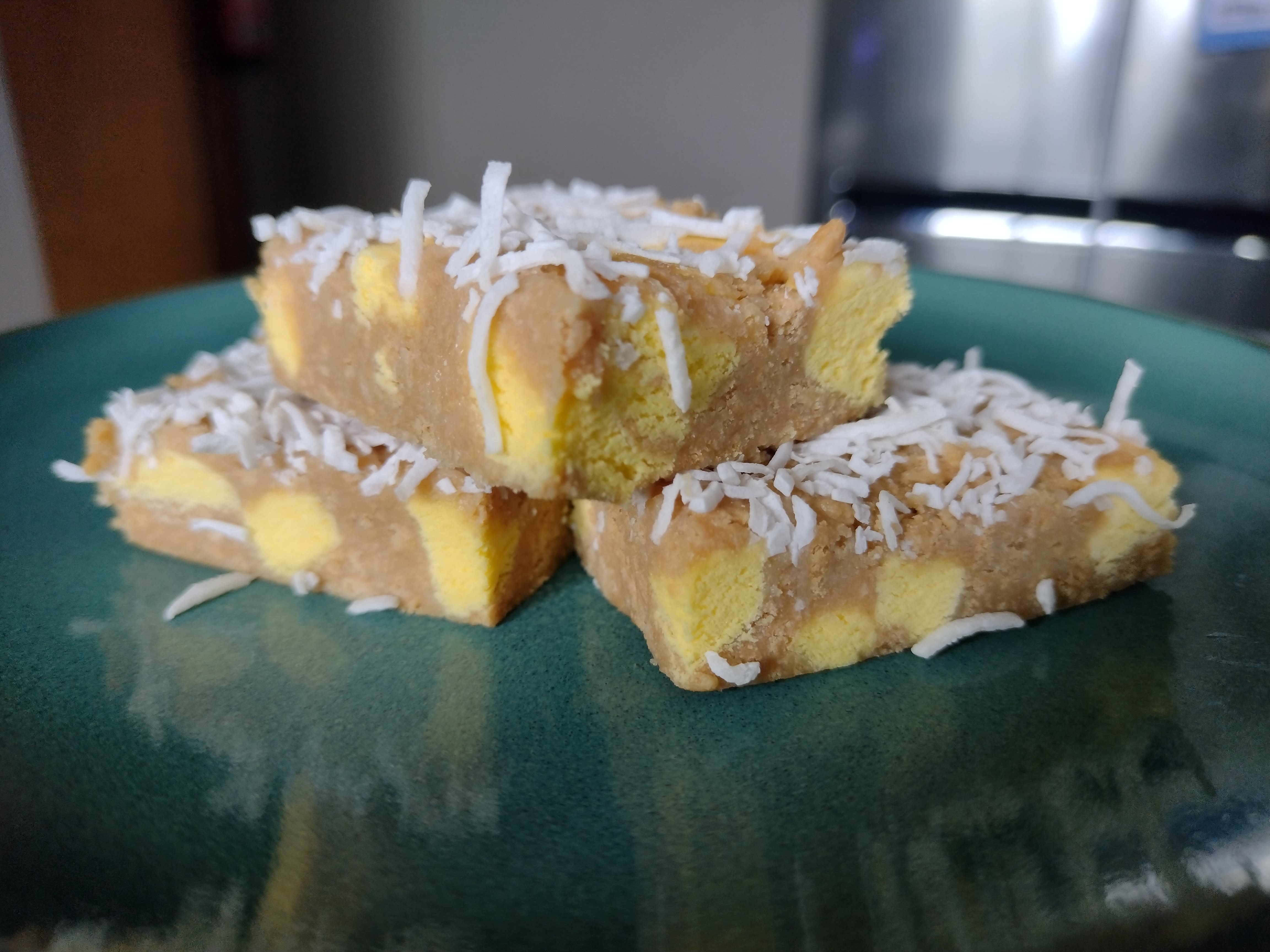 Banana lolly slice | bunch