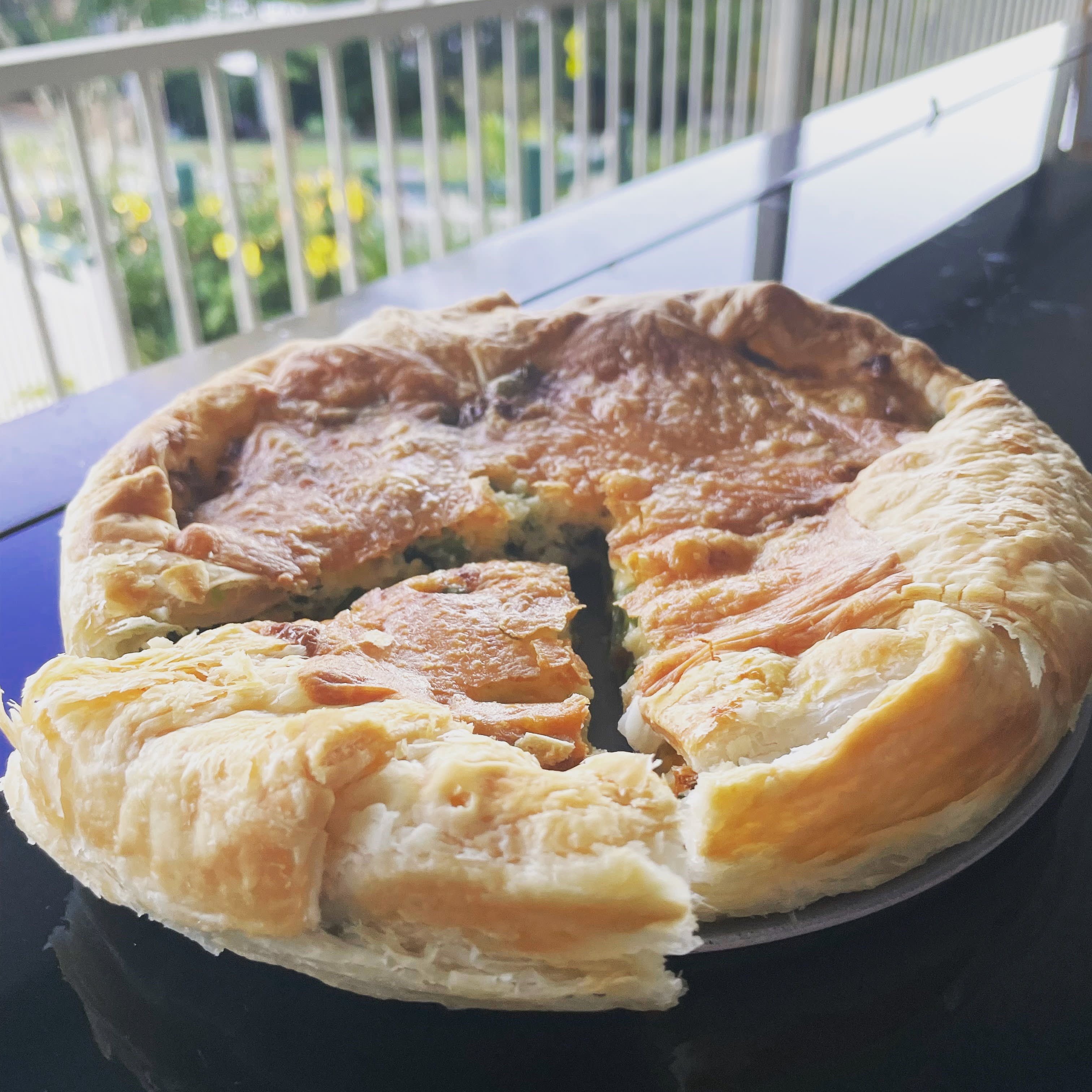 Air Fryer cheesy quiche pastry pie | bunch