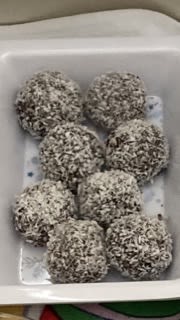 Blissful Lamington Balls | bunch