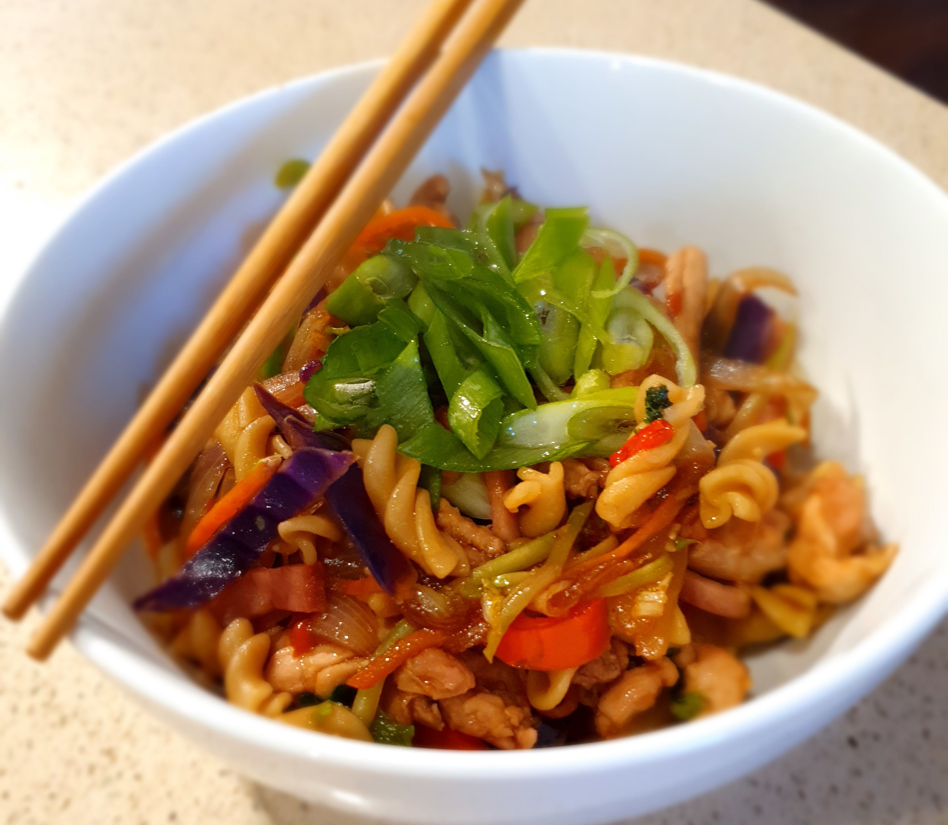 Twisted chicken stir-fry with pasta | bunch