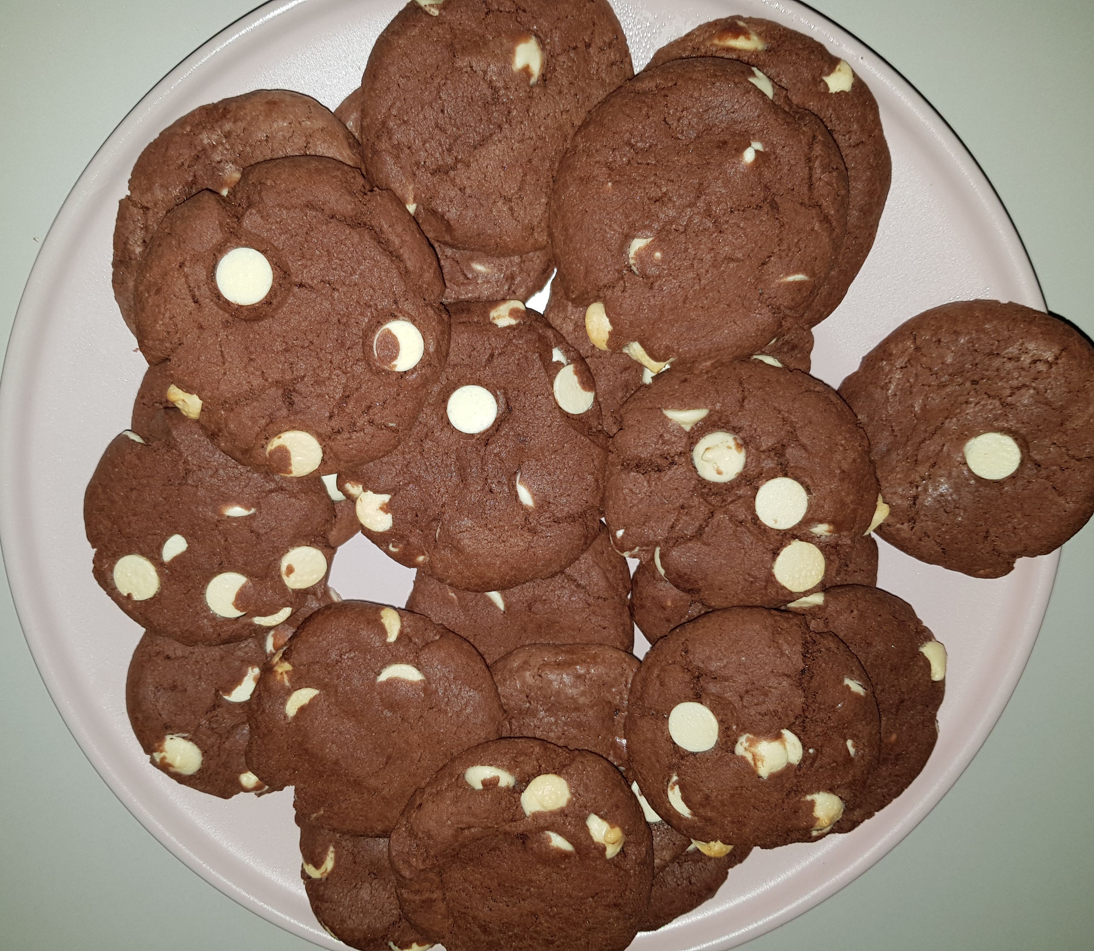 Double Choc Chip Cookies | bunch