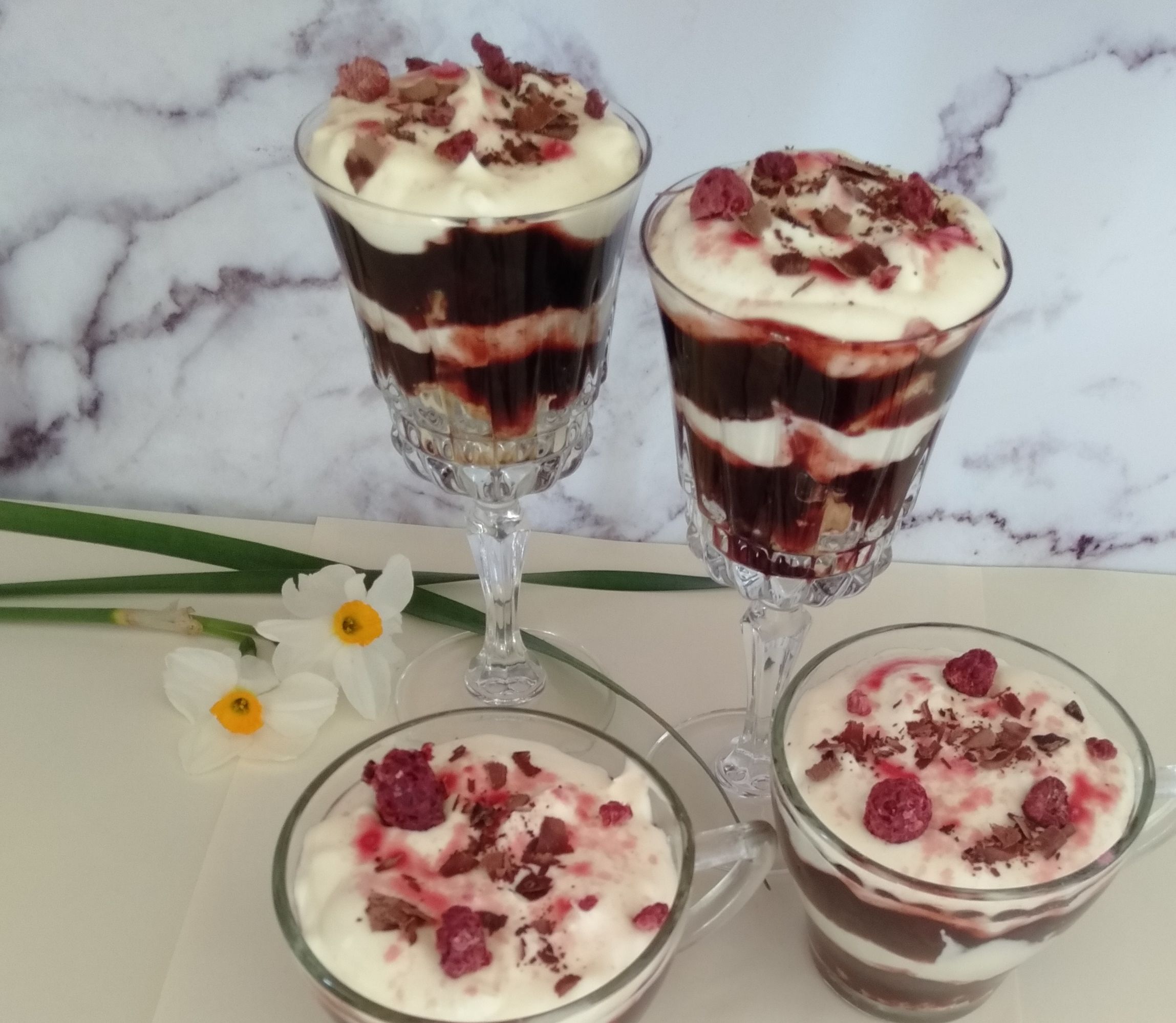 Creamy Layered Shortbread Dessert | bunch