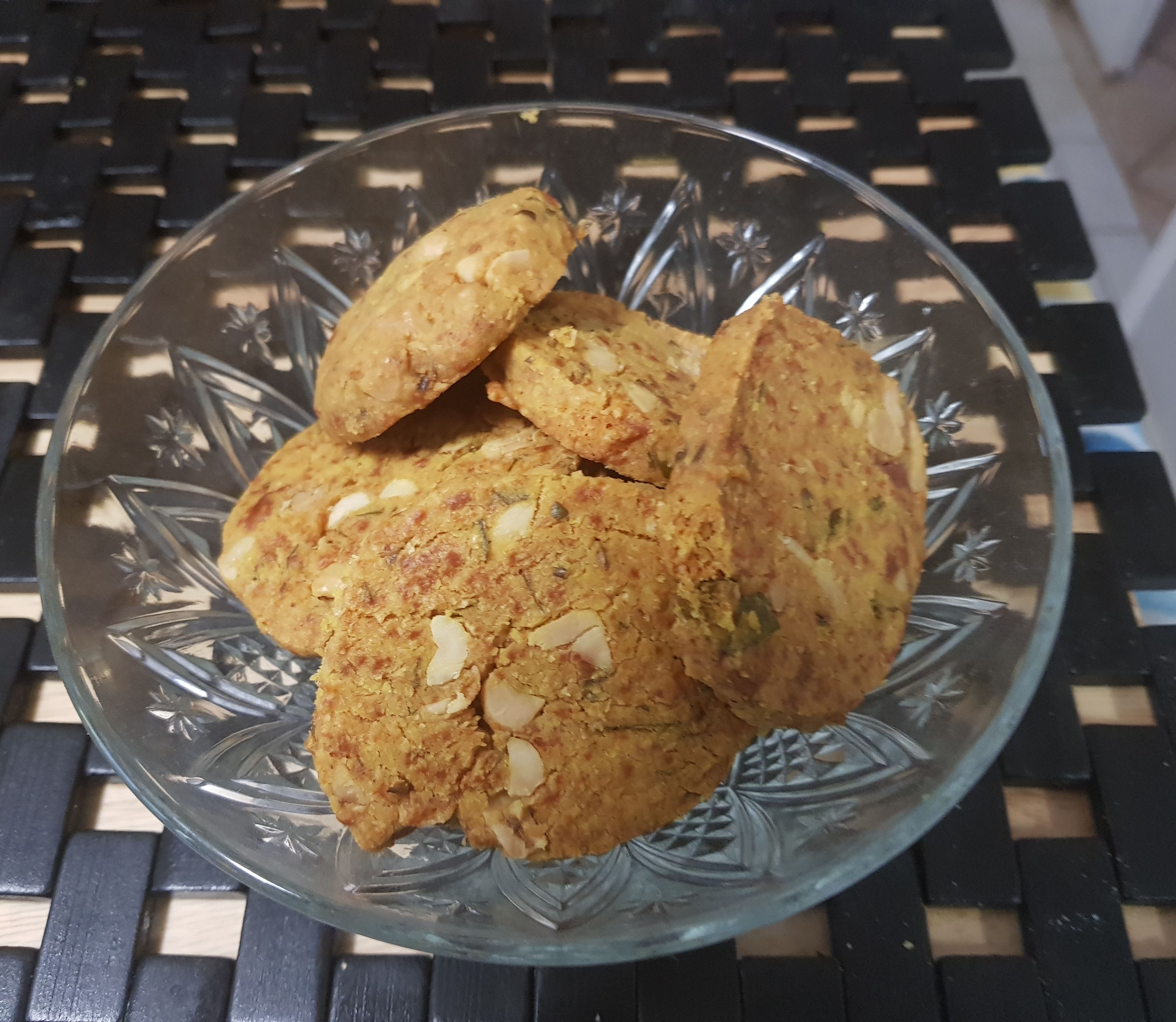 Chilli Cheese and Peanut Shorties | bunch