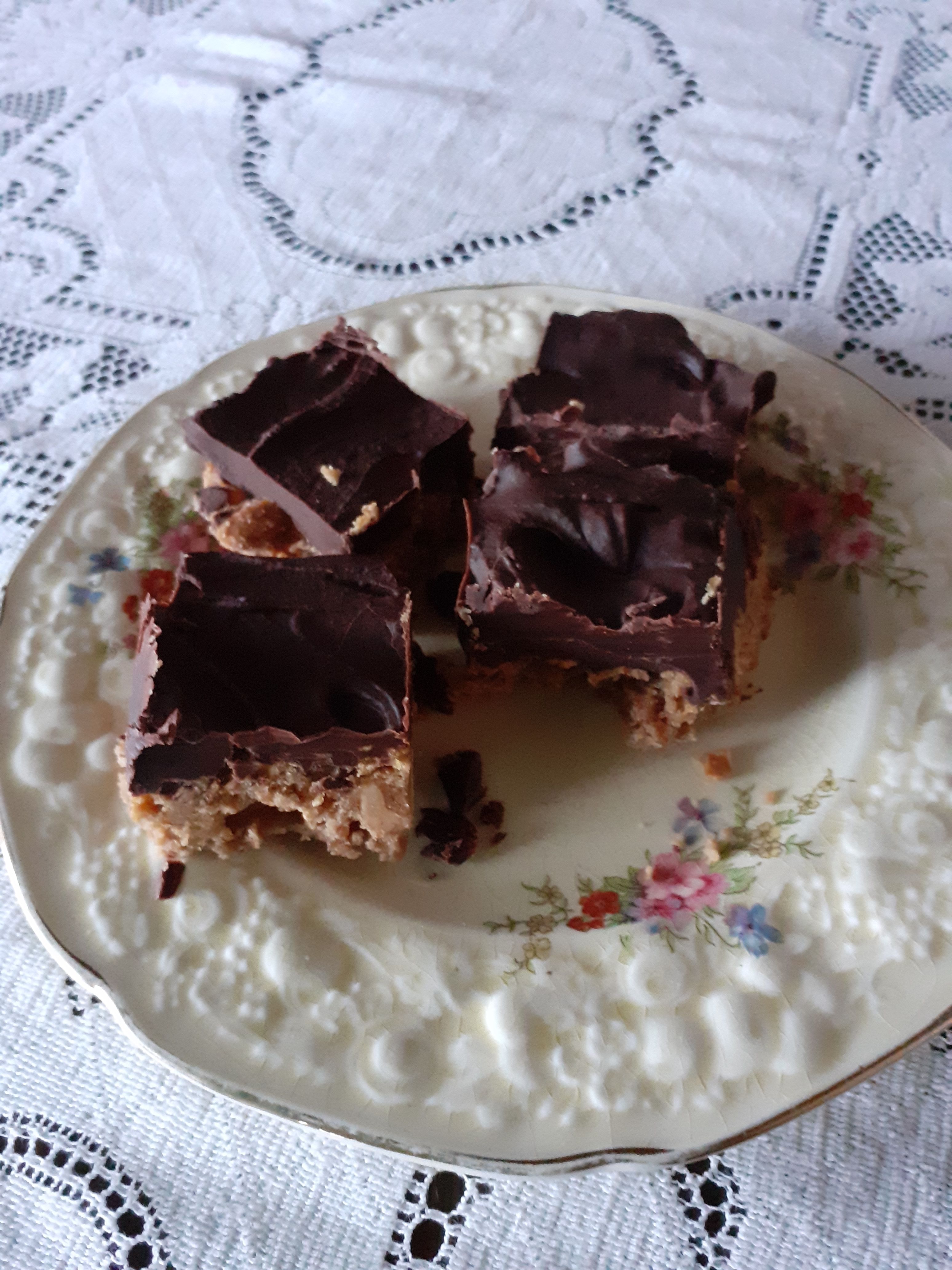 Peanut Butter/Snickers Slice | bunch