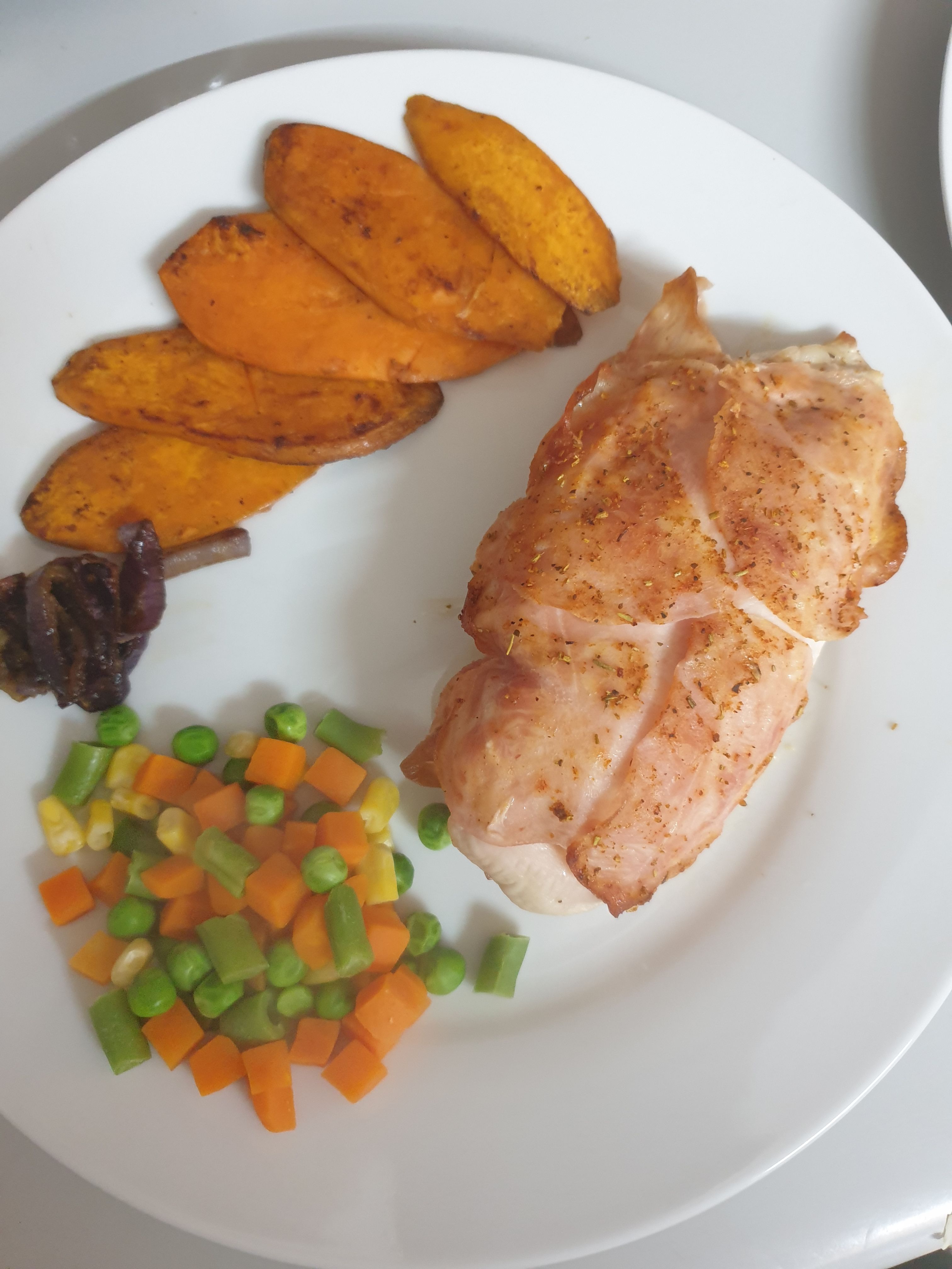 Ham wrapped, stuffed chicken breast | bunch
