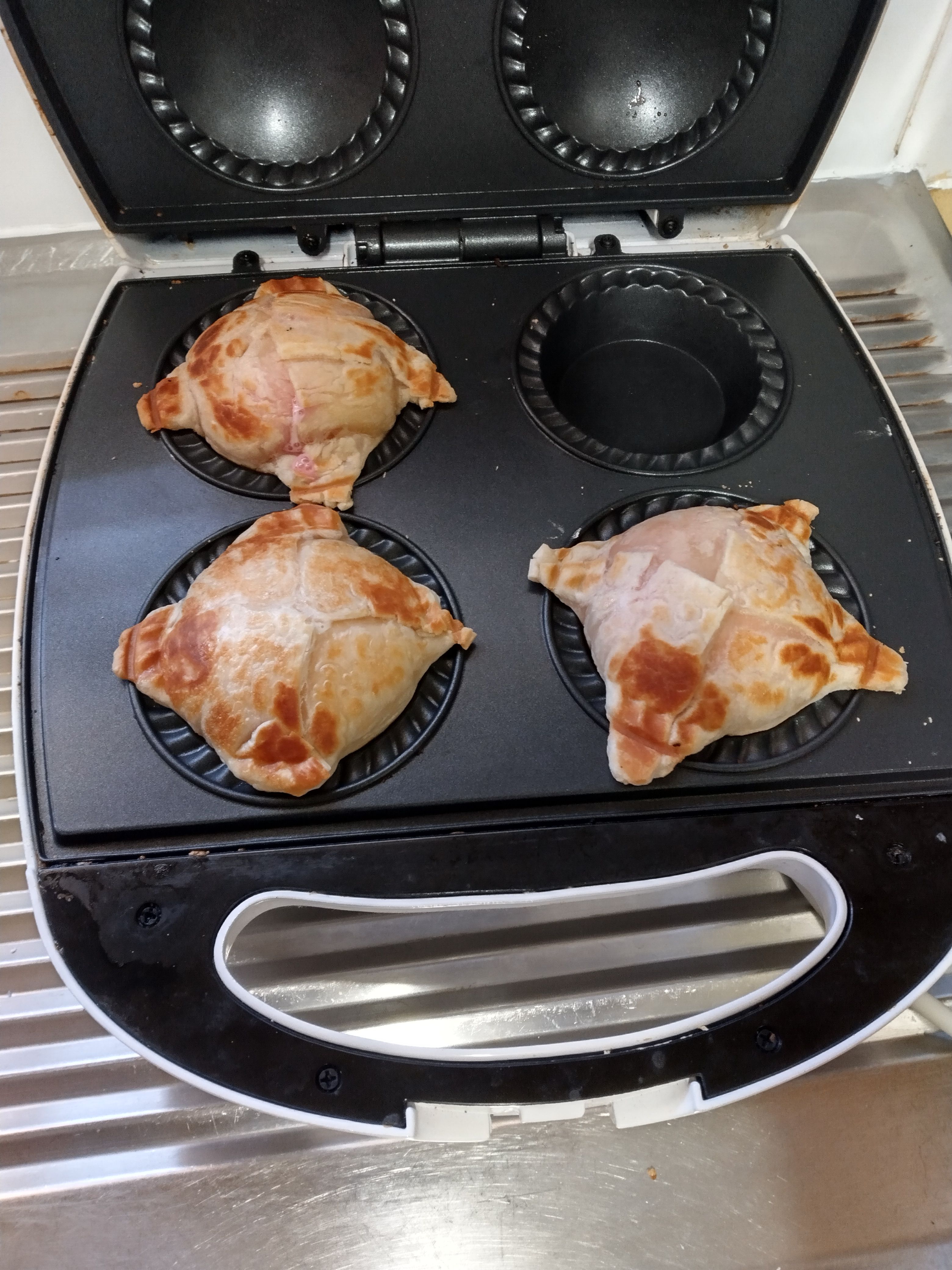 Pie maker s'mores. | bunch