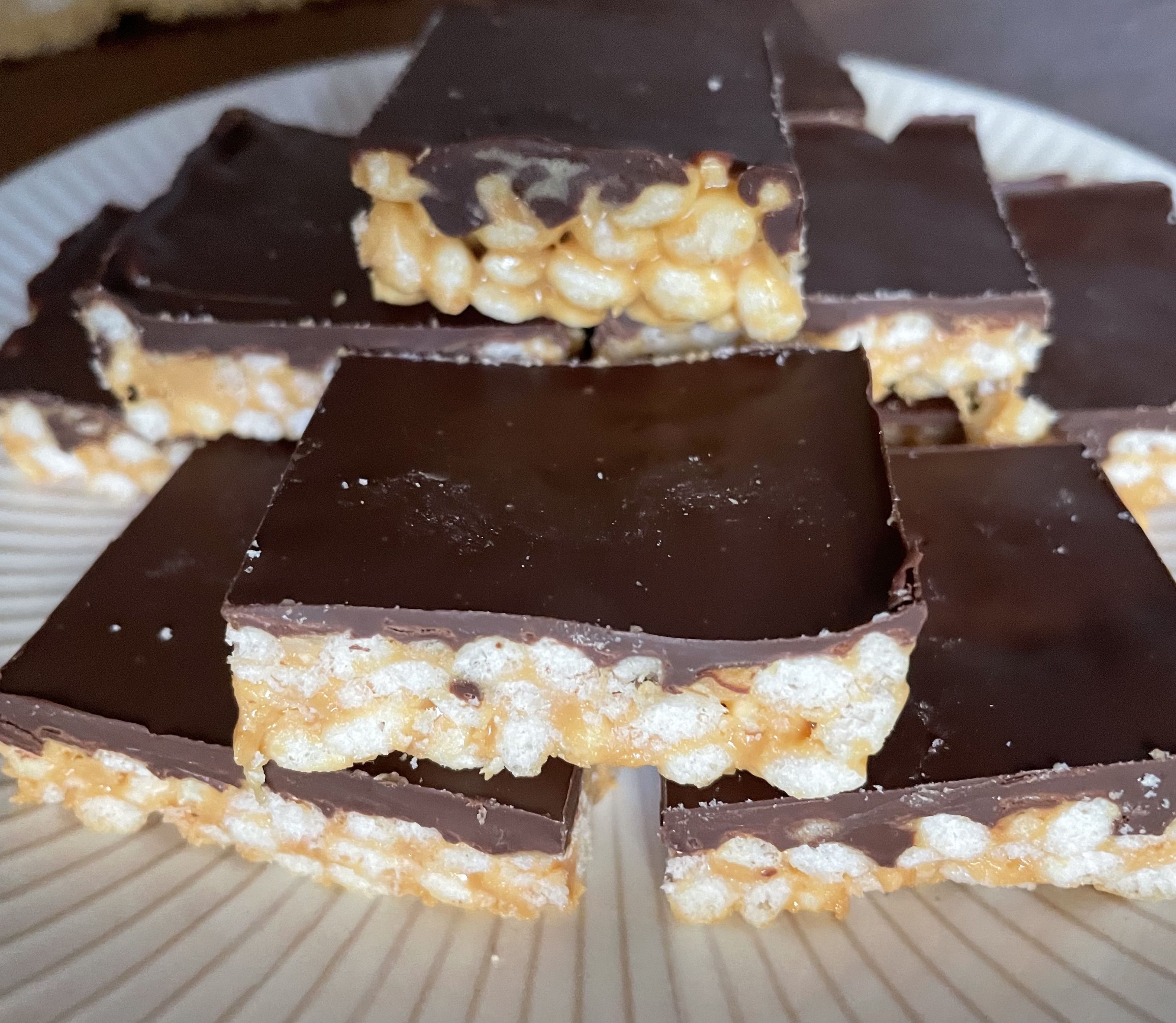 Crunchy peanut slice | bunch
