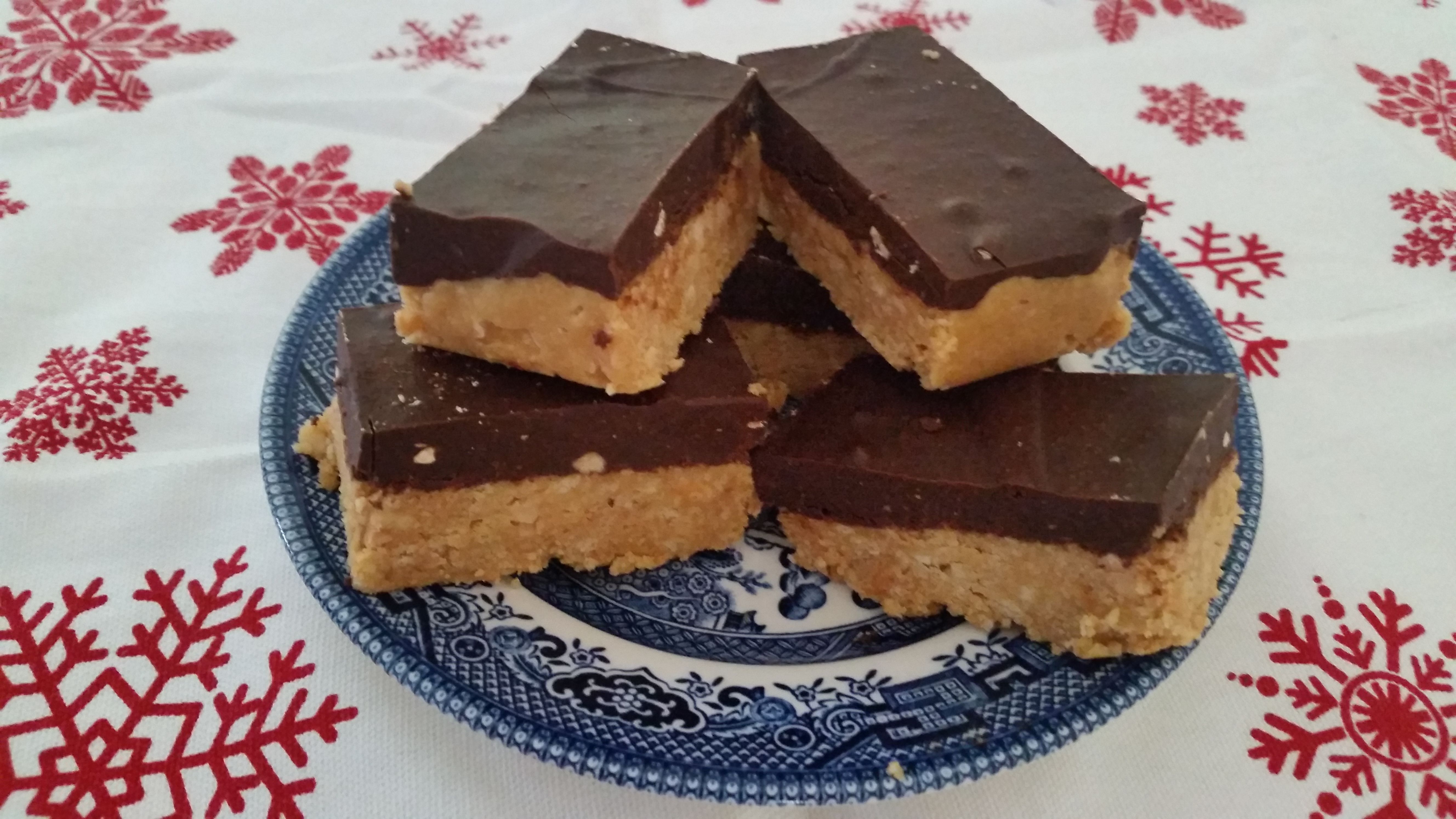 No bake peanut choccy slice | bunch