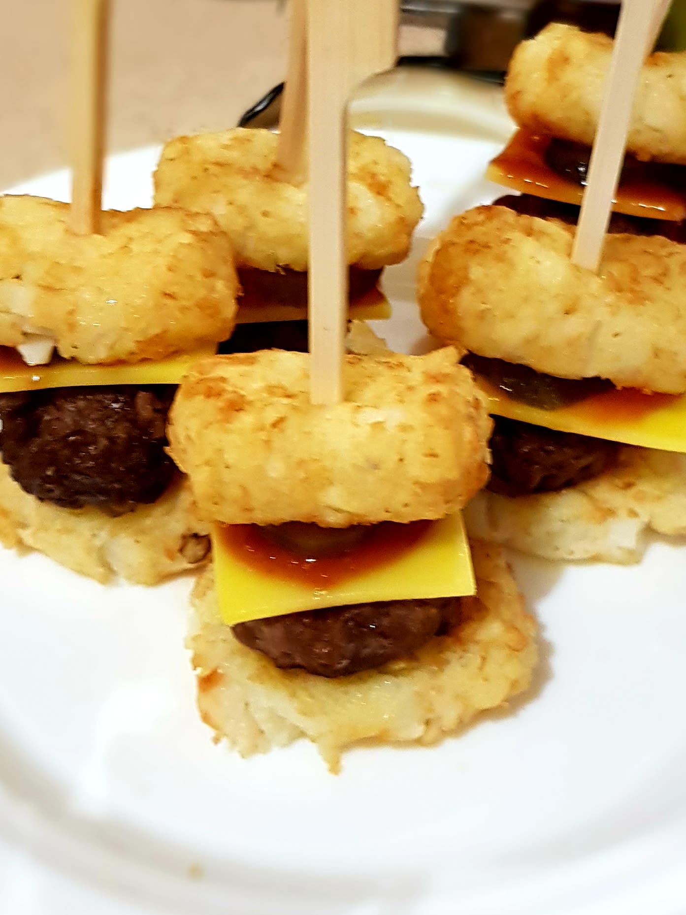 Potato gem cheeseburger sliders | bunch