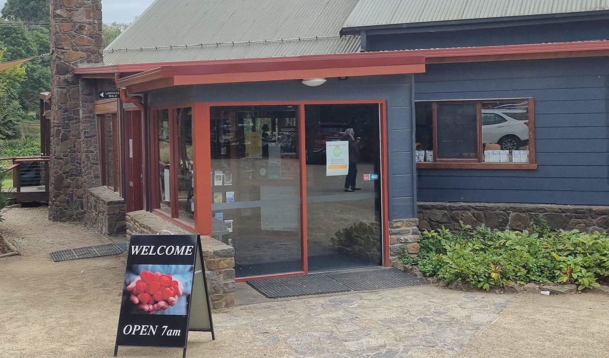 Christmas Hills Raspberry Farm | bunch