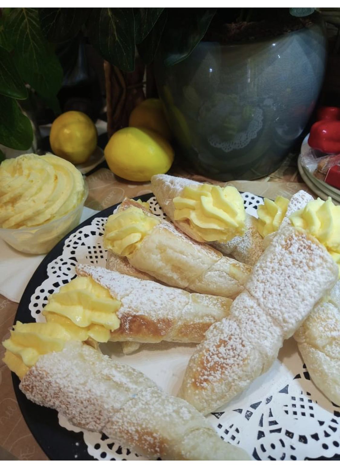Custard pastry cones | bunch