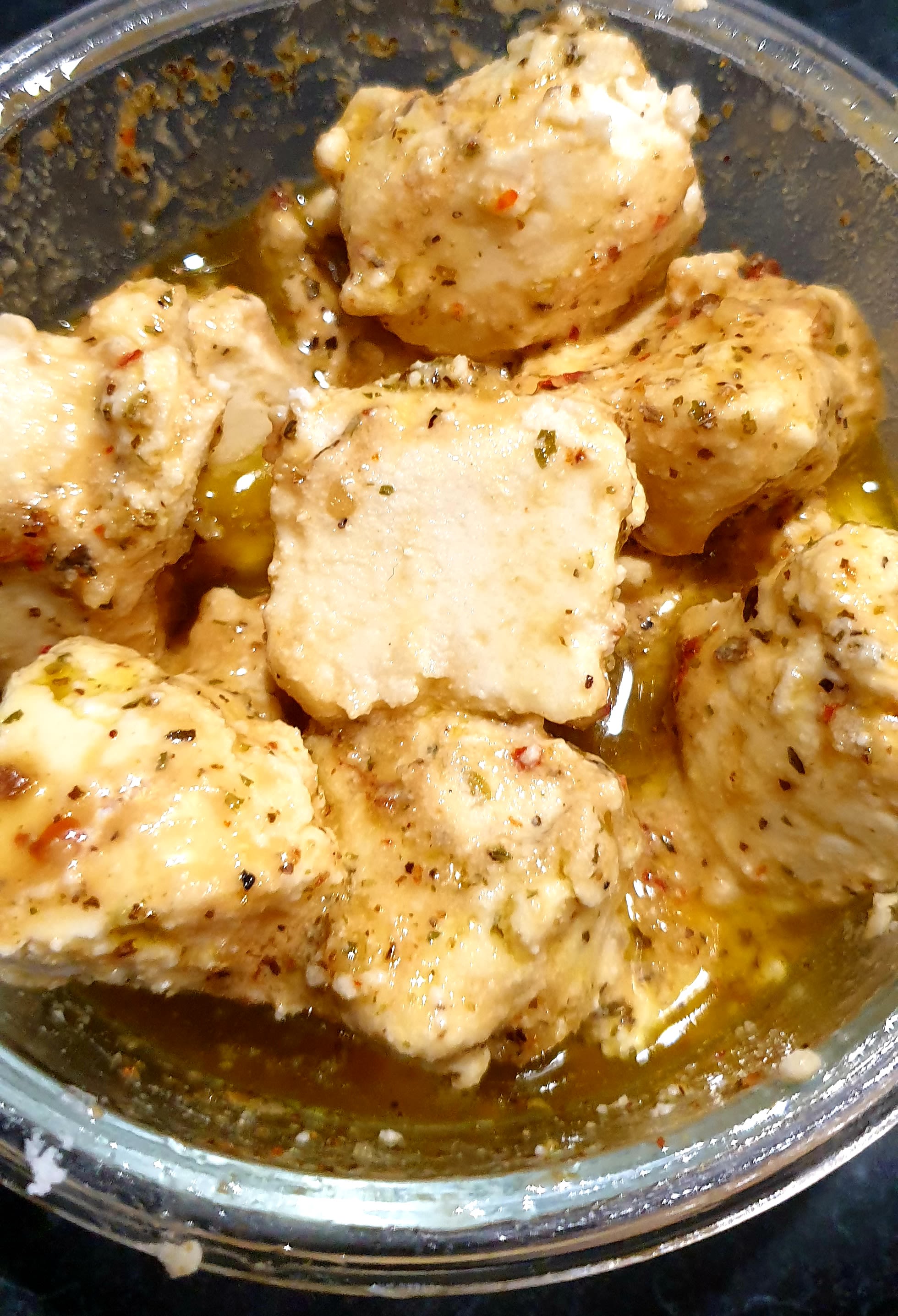 Marinated nut-based smooth feta | bunch