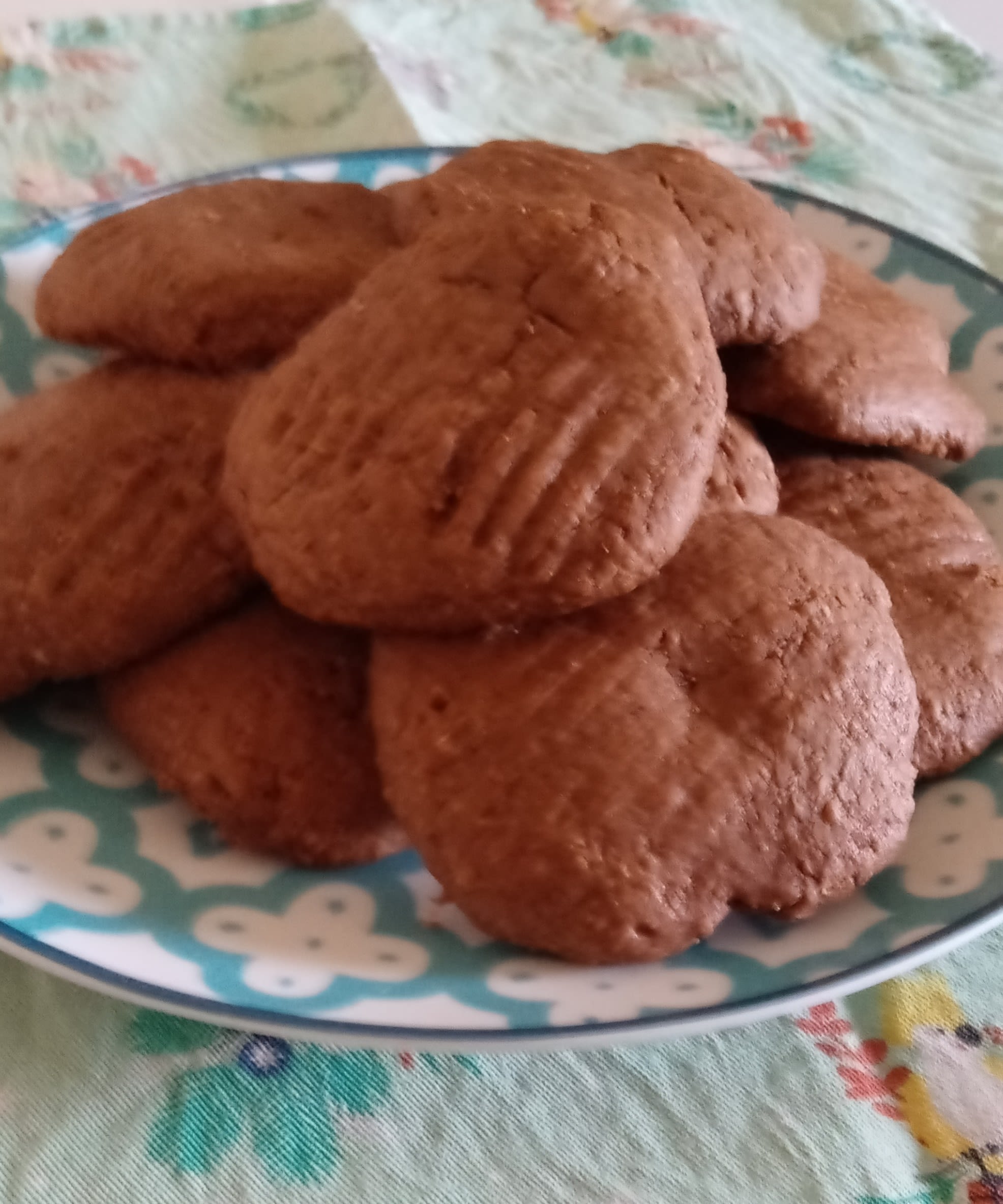 Hazlenut spread biscuits | bunch