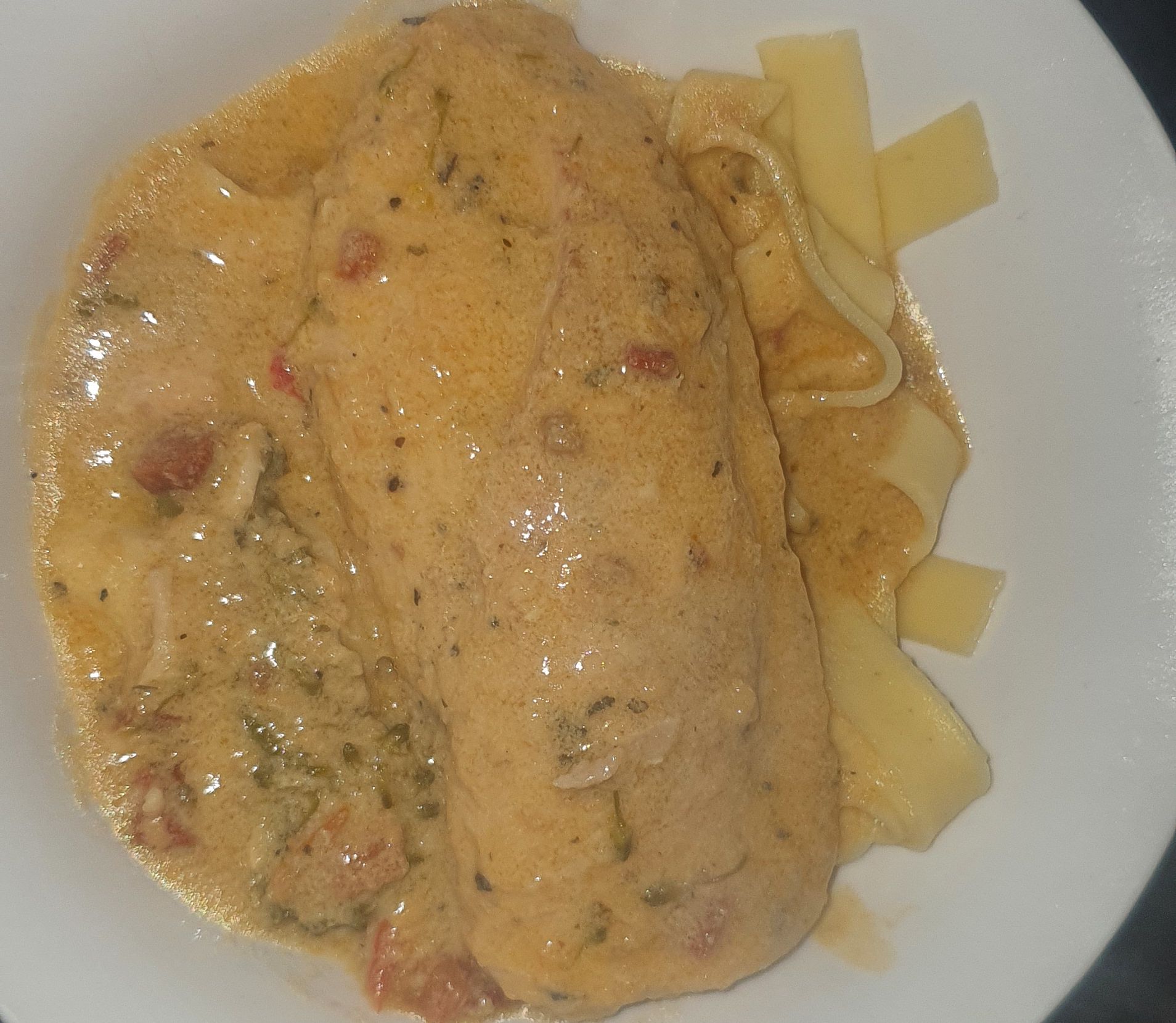 Slow cooked chicken in cream and sundried tomatoes | bunch