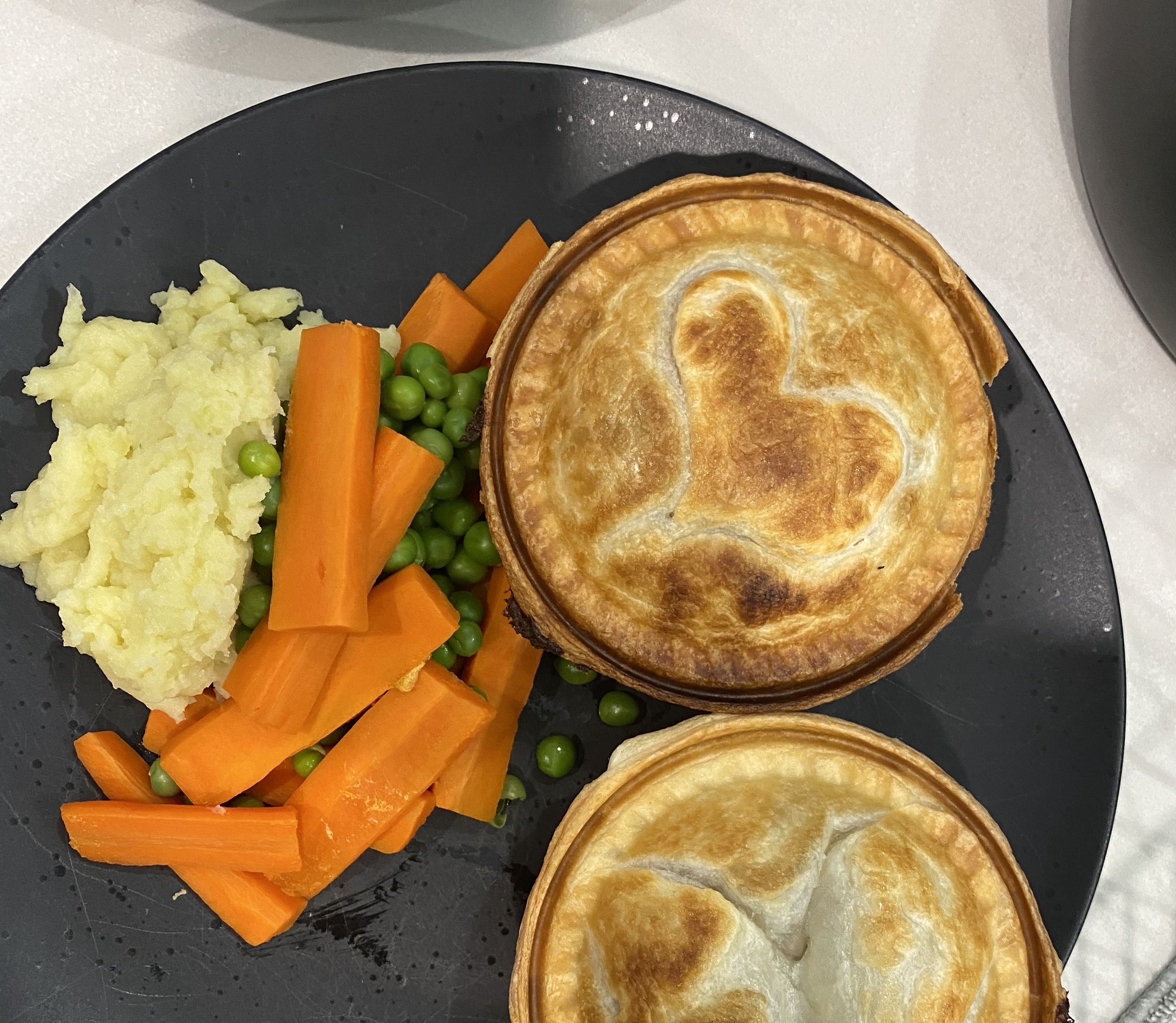 8 hour slow-cooked rump pies | bunch