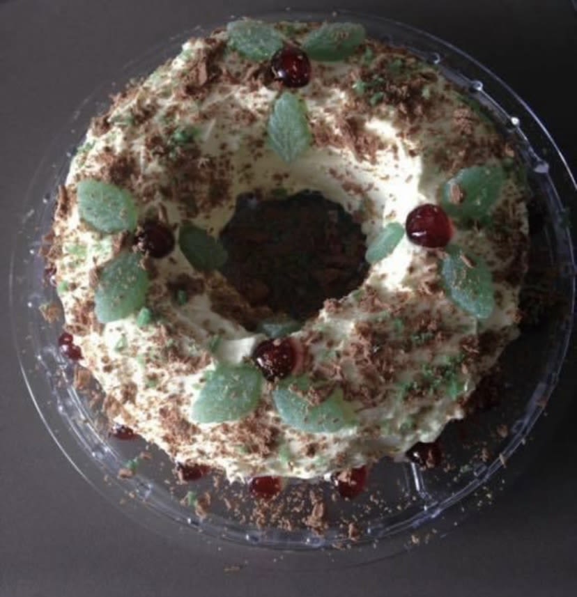 Chocolate Ripple Christmas Wreath | bunch