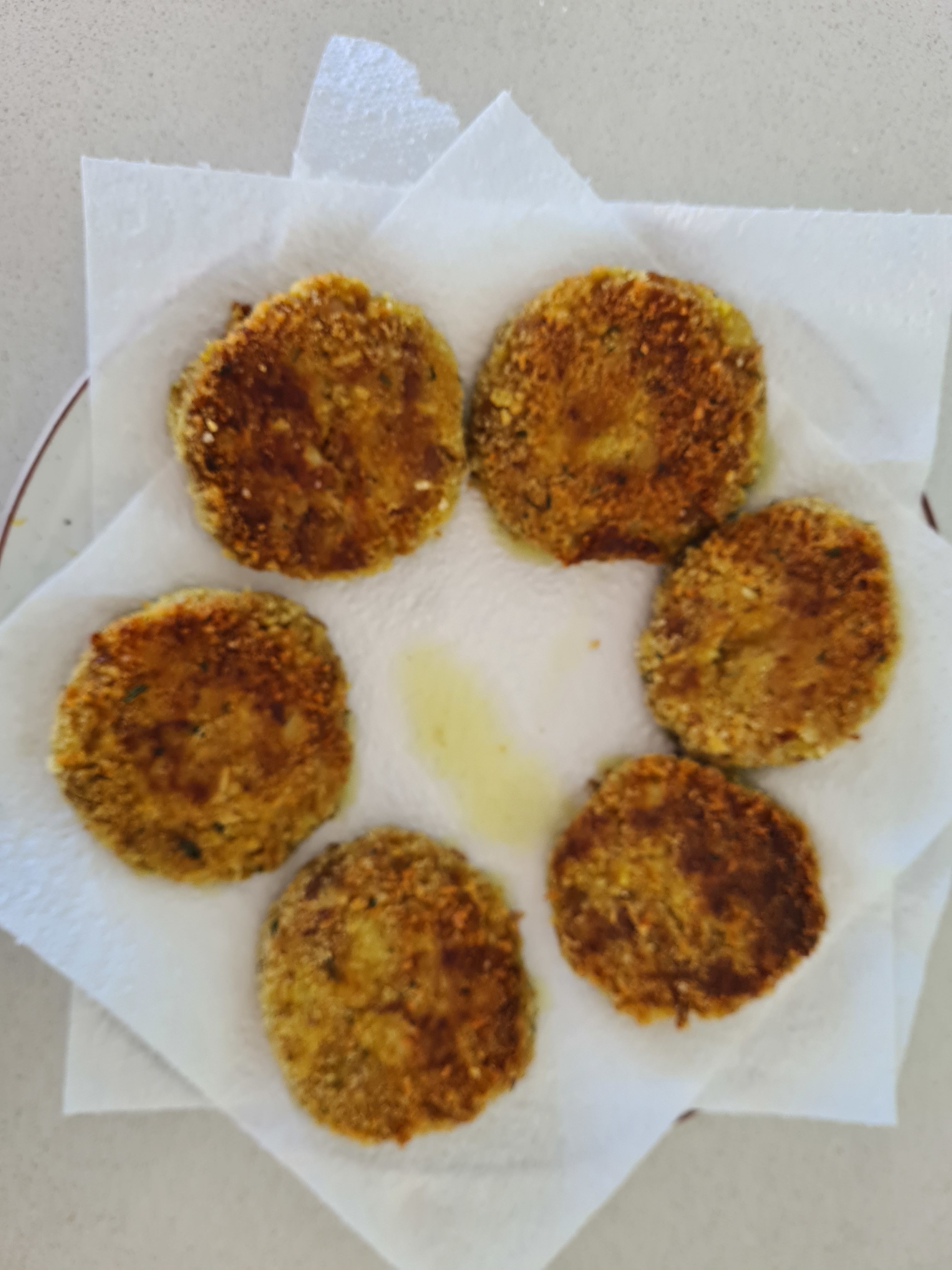 Tuna Patties with Dutch Curry | bunch