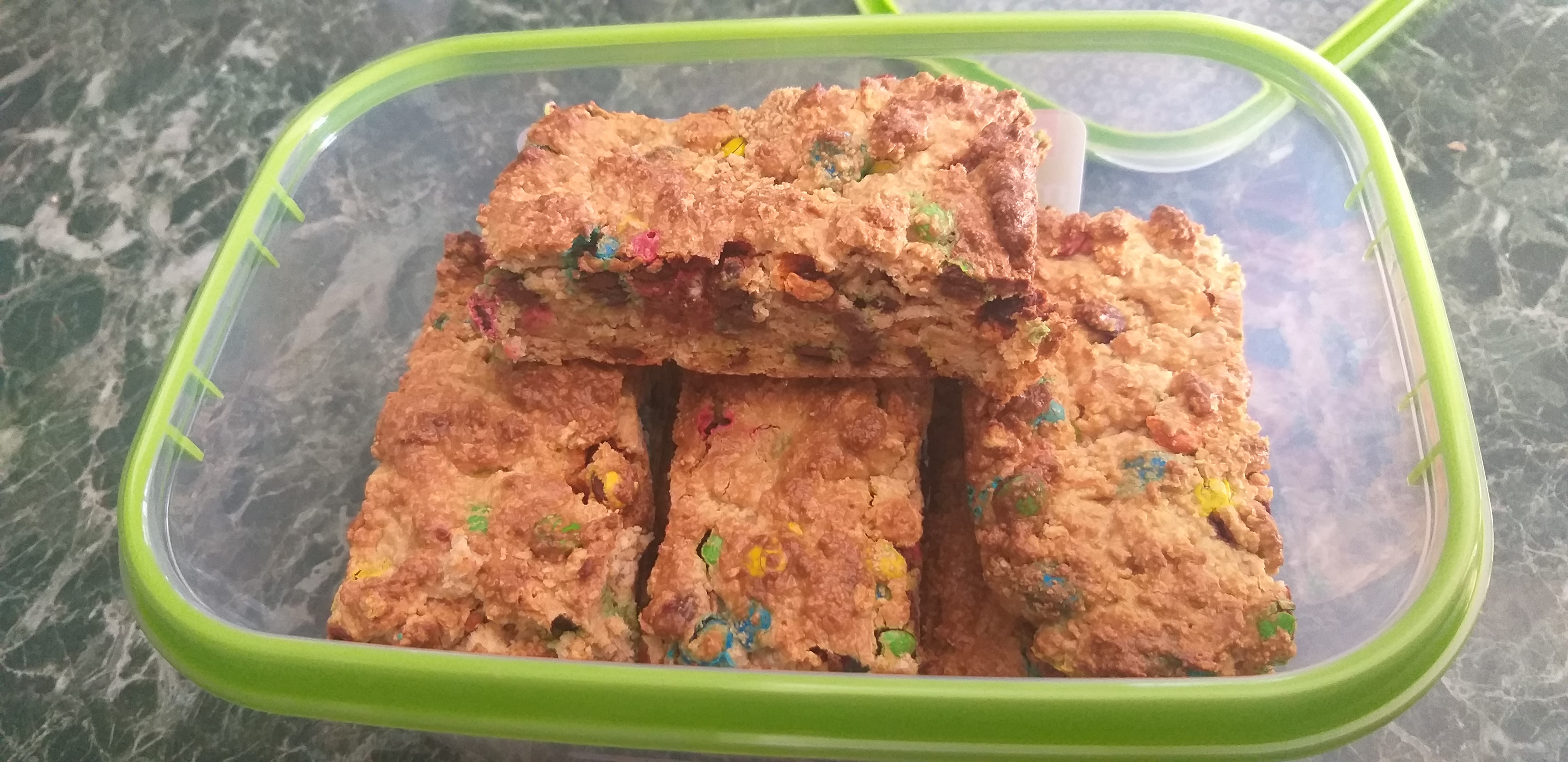 Choc chip slice | bunch