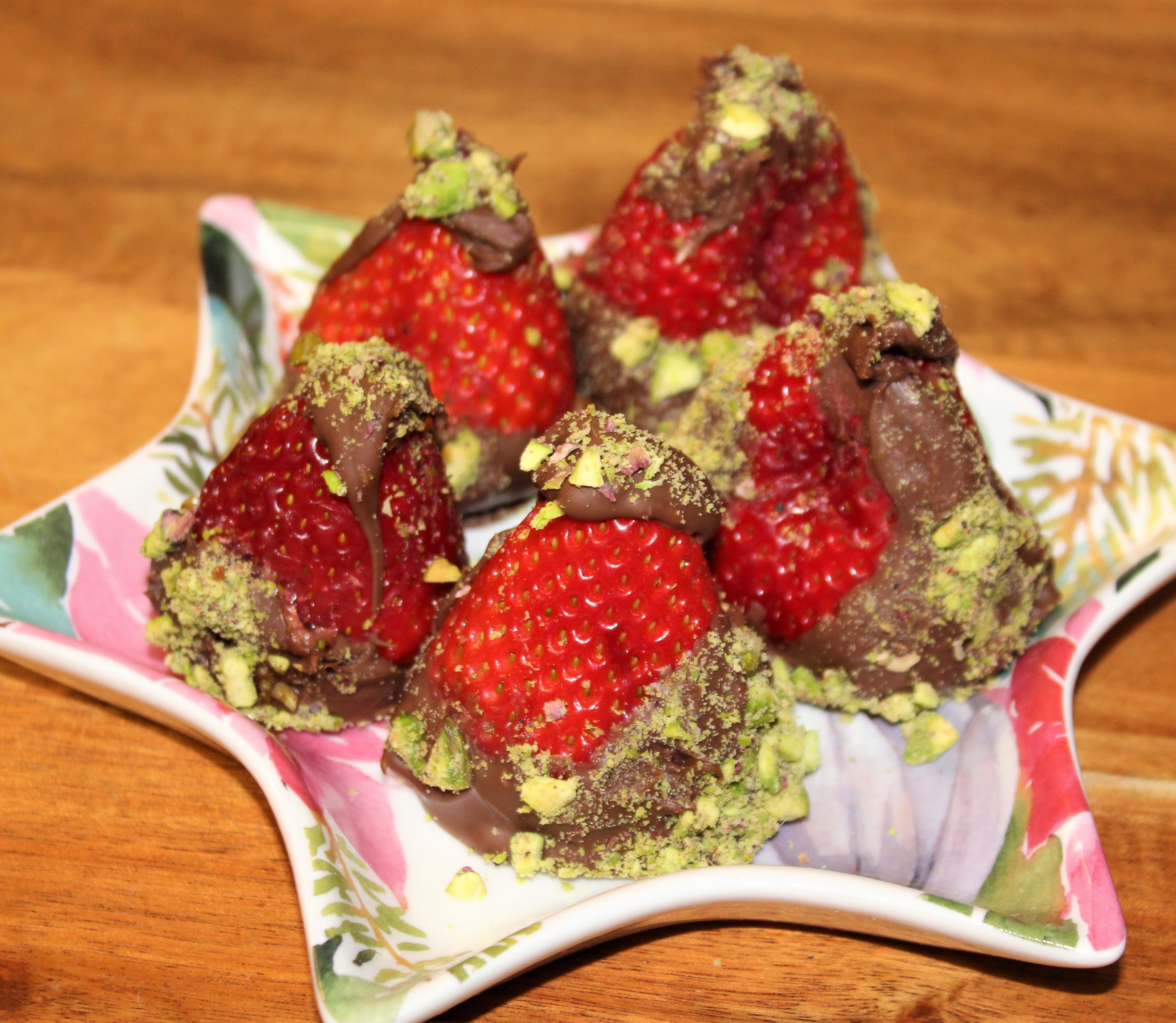 Choc Biscoff Strawberries | bunch