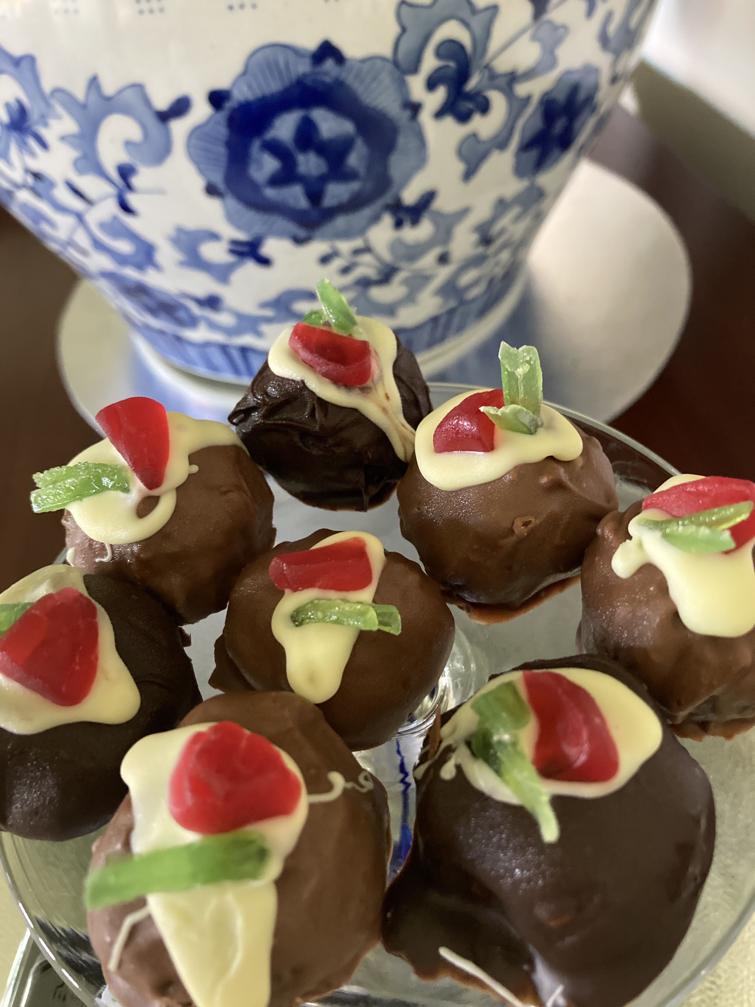 Mini Chocolate Christmas Puddings ⛄️ | bunch