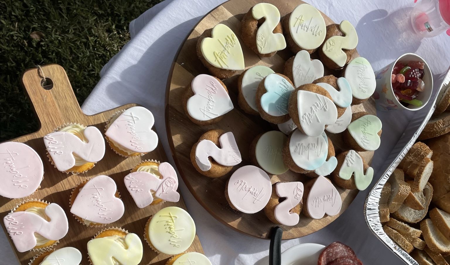 Fondant topper tips | bunch