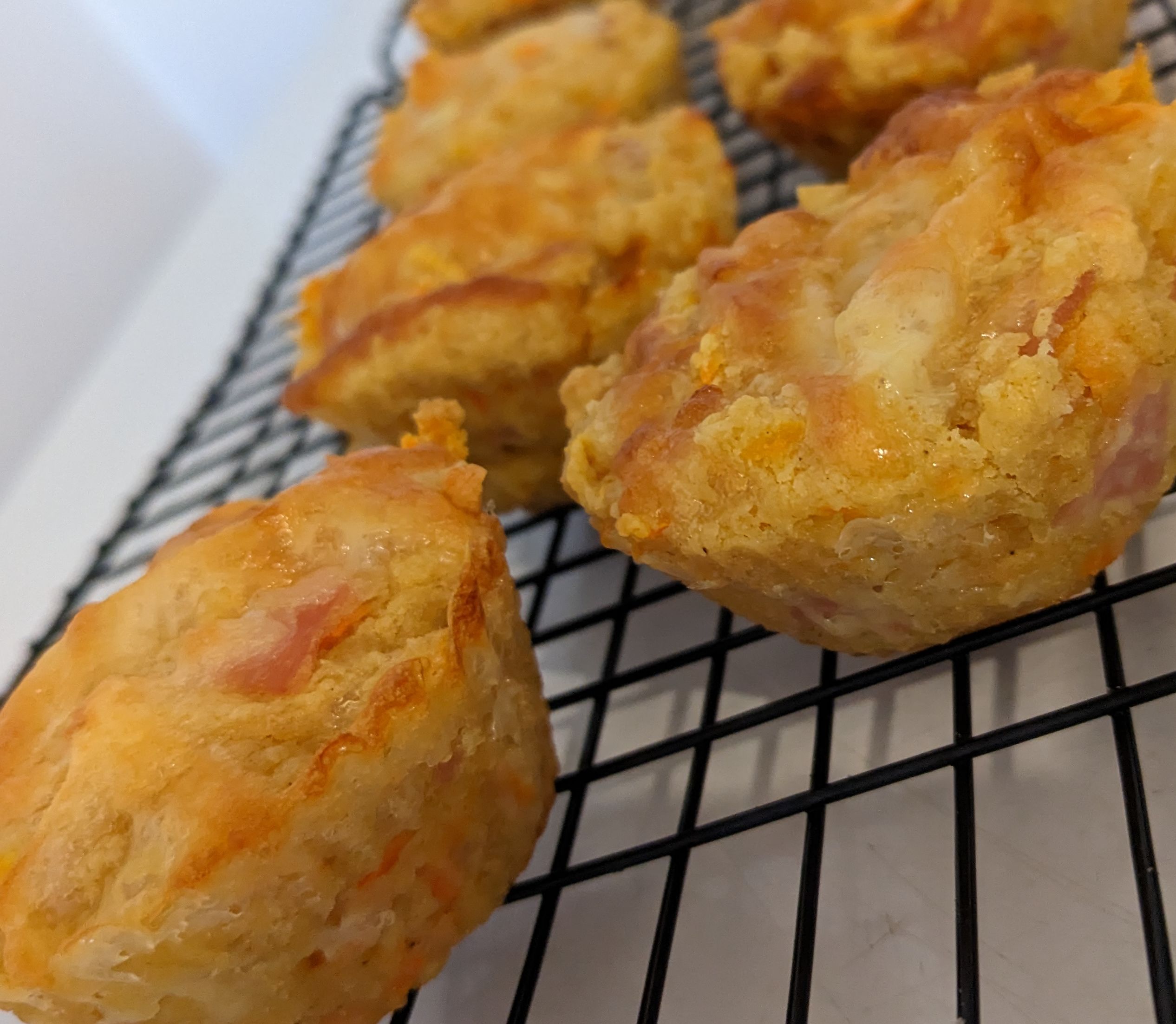 Savoury ham and cheese muffins | bunch
